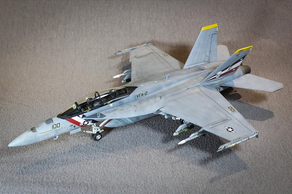 Academy - F/A-18F VFA-2 "Bounty Hunters" - 1/72 - HTC - MODELISMO