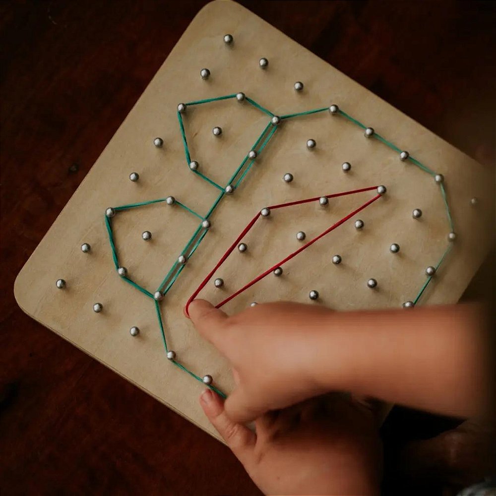 Elastico Criativo Geoplano Tooky Toy - Grimm Toys