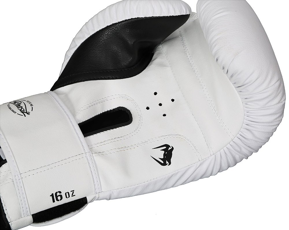 Luva de Boxe Venum Giant Brasil Branca - Attemporal Boutique
