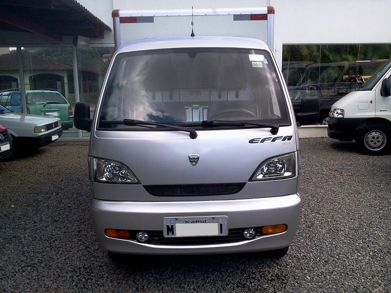 Effa Picape Baú 2011 - (Towner Júnior) - 2011 - Doni Car Veiculos