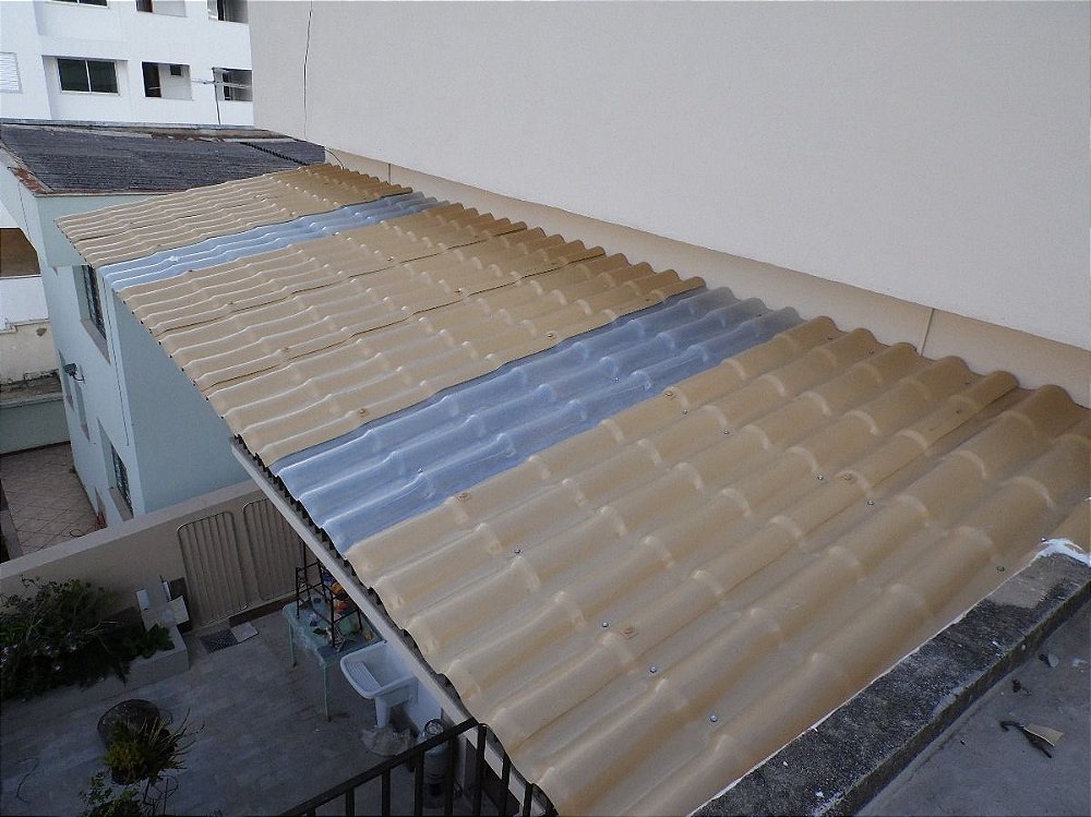 Telha colonial de PVC 2,30m Translúcida - Tindiba Materiais de Construção