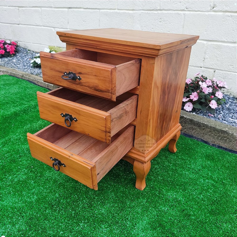 Mesa de Cabeceira 3 Gavetas com Pé Luiz XV Madeira de Demolição Sudeste ...