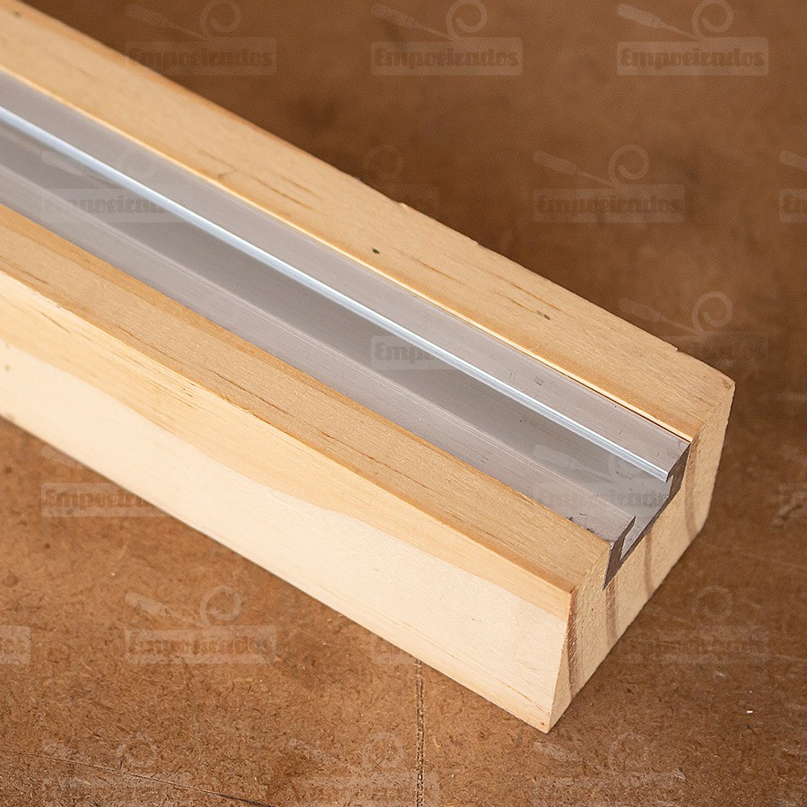 Trilho T-Track em Alumínio 1 metro - 01 peça (sem furos e anodização ...