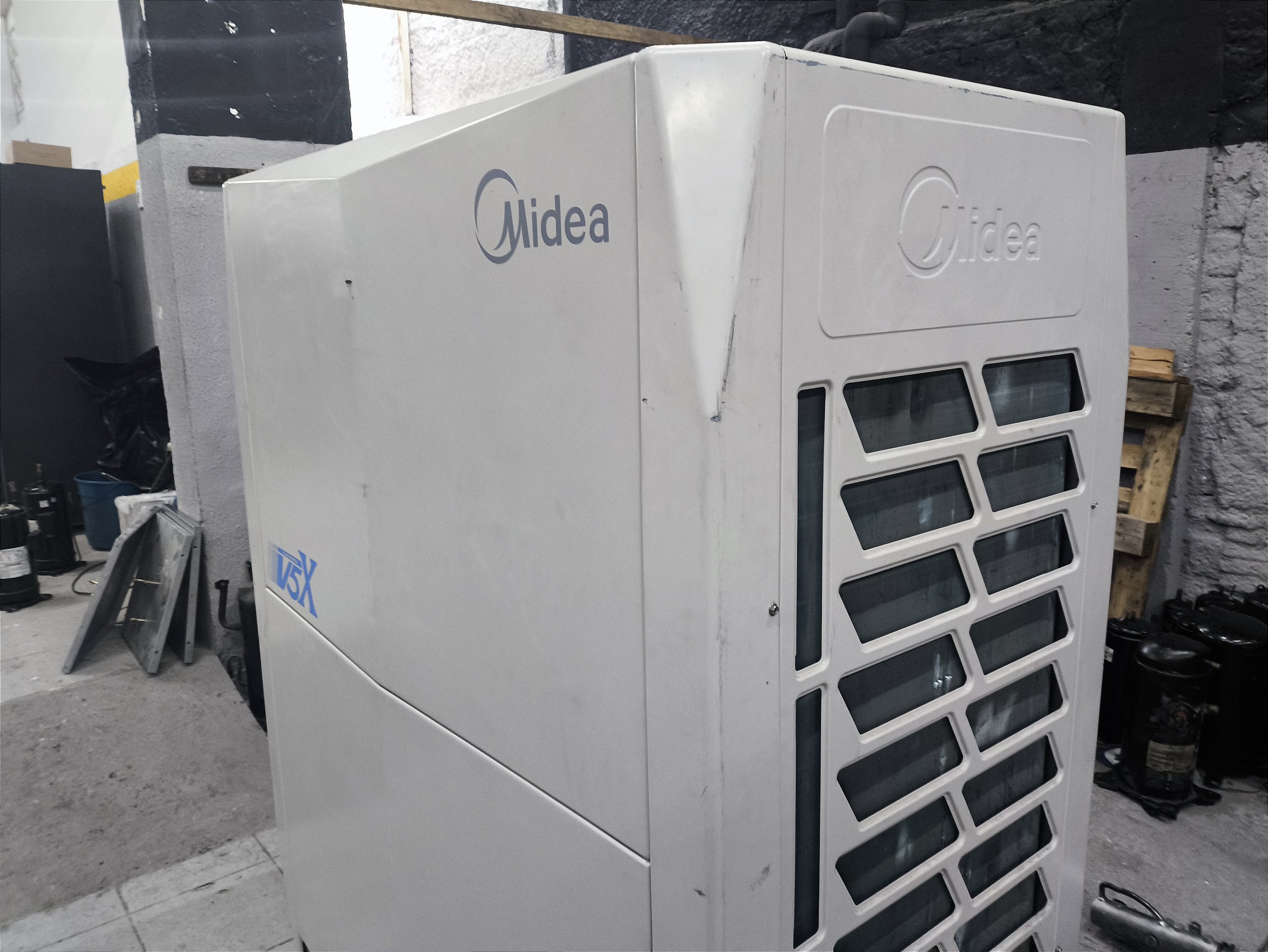 Condensadora VRF Midea 16 HP - Central Compacto