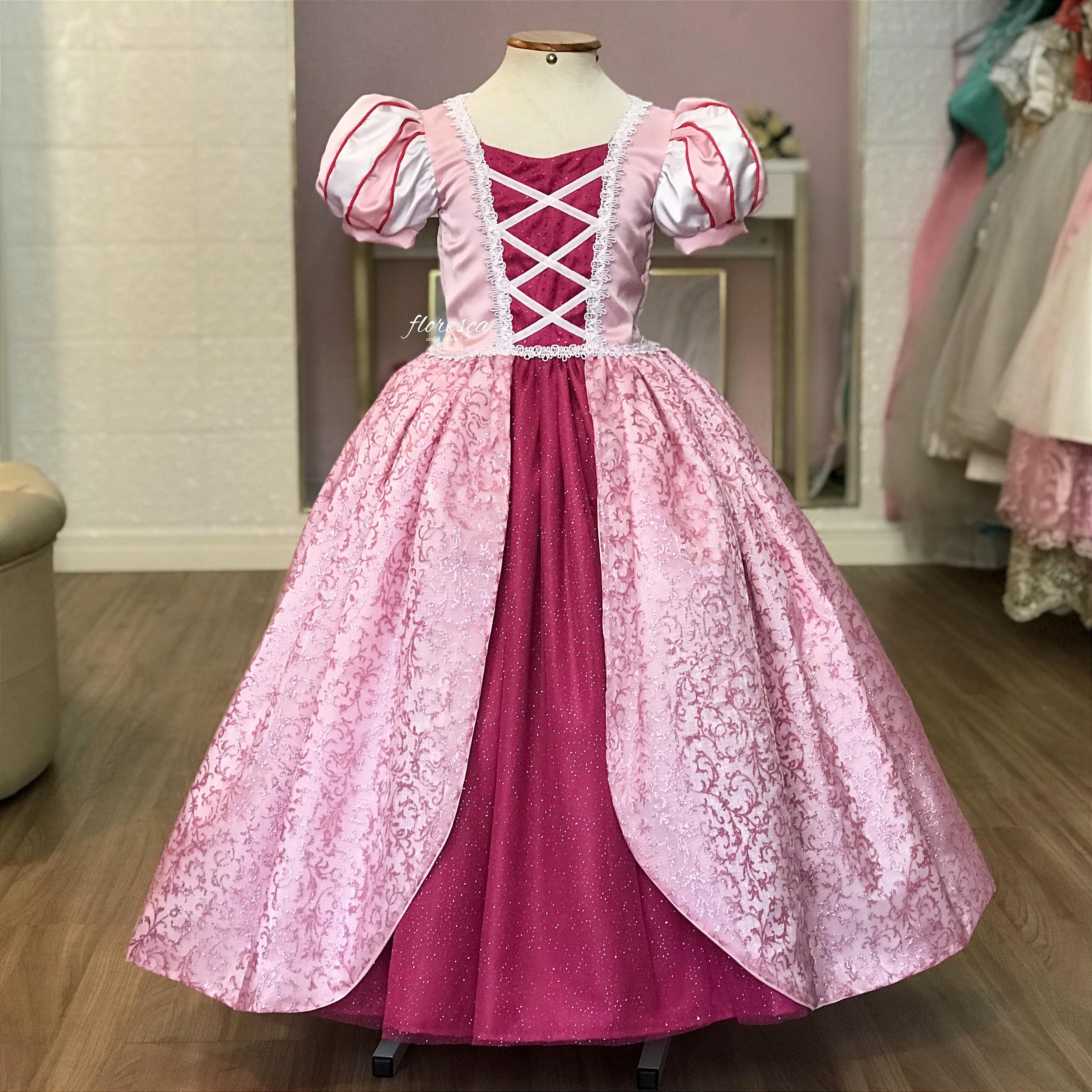 Vestido Infantil Princesa Realeza | Floresça Ateliê - Floresça Ateliê ...