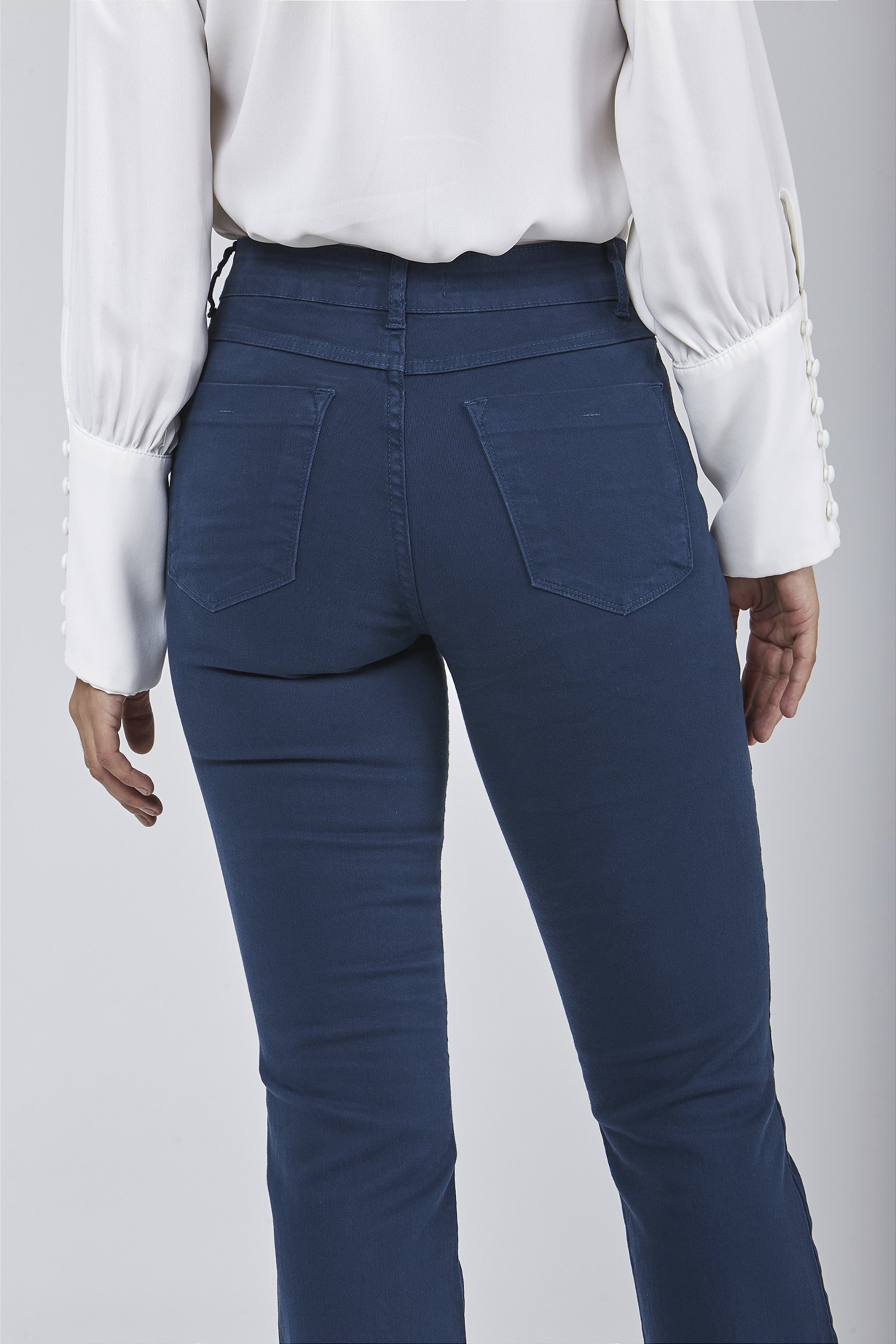 Calça Jeans Feminina Boot Cut Sarja Azul Petróleo - Perugia - Santé Denim