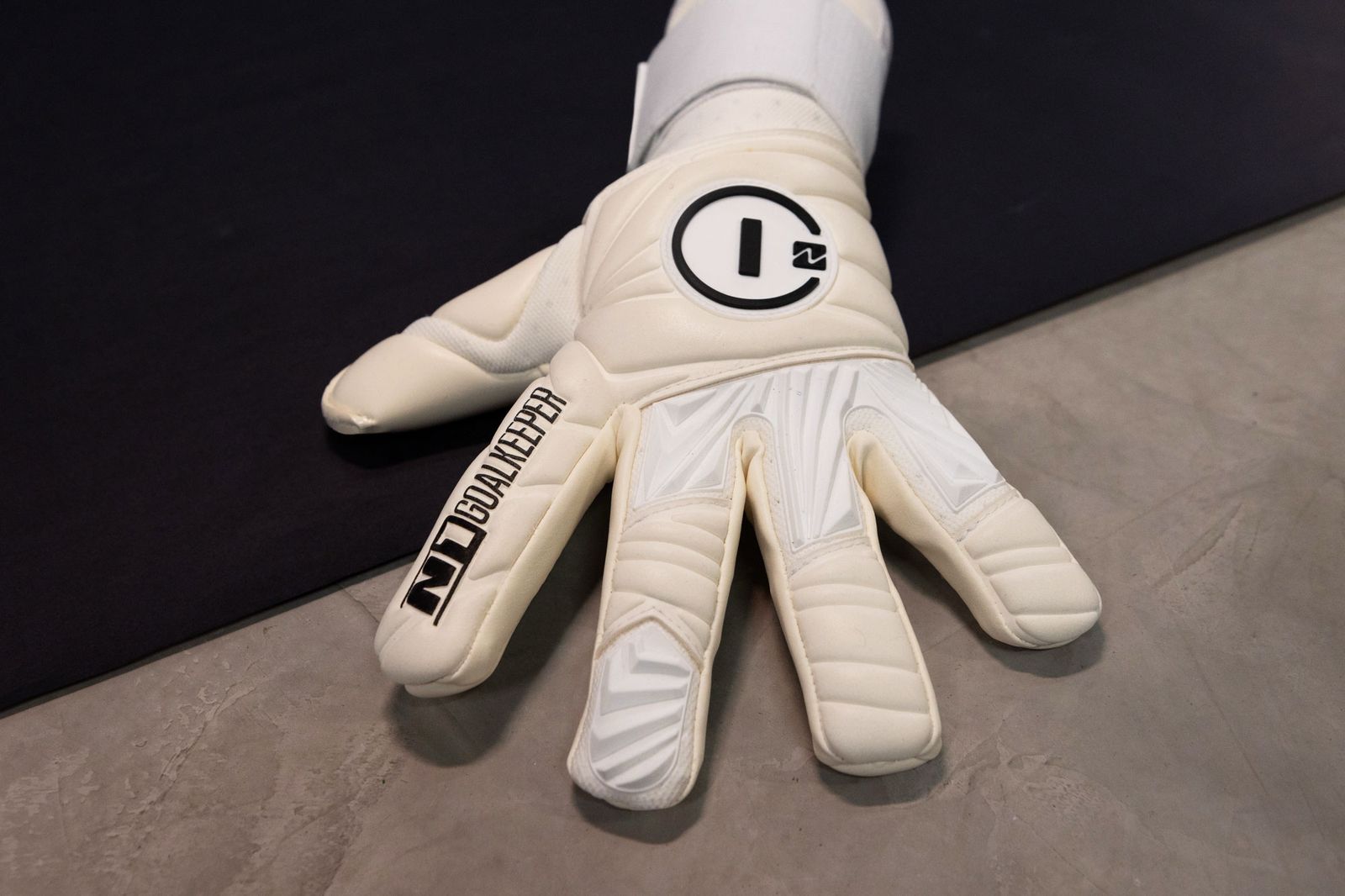 Luva Goleiro Profissional N1 Sirius 2.0 White - MS Luvas