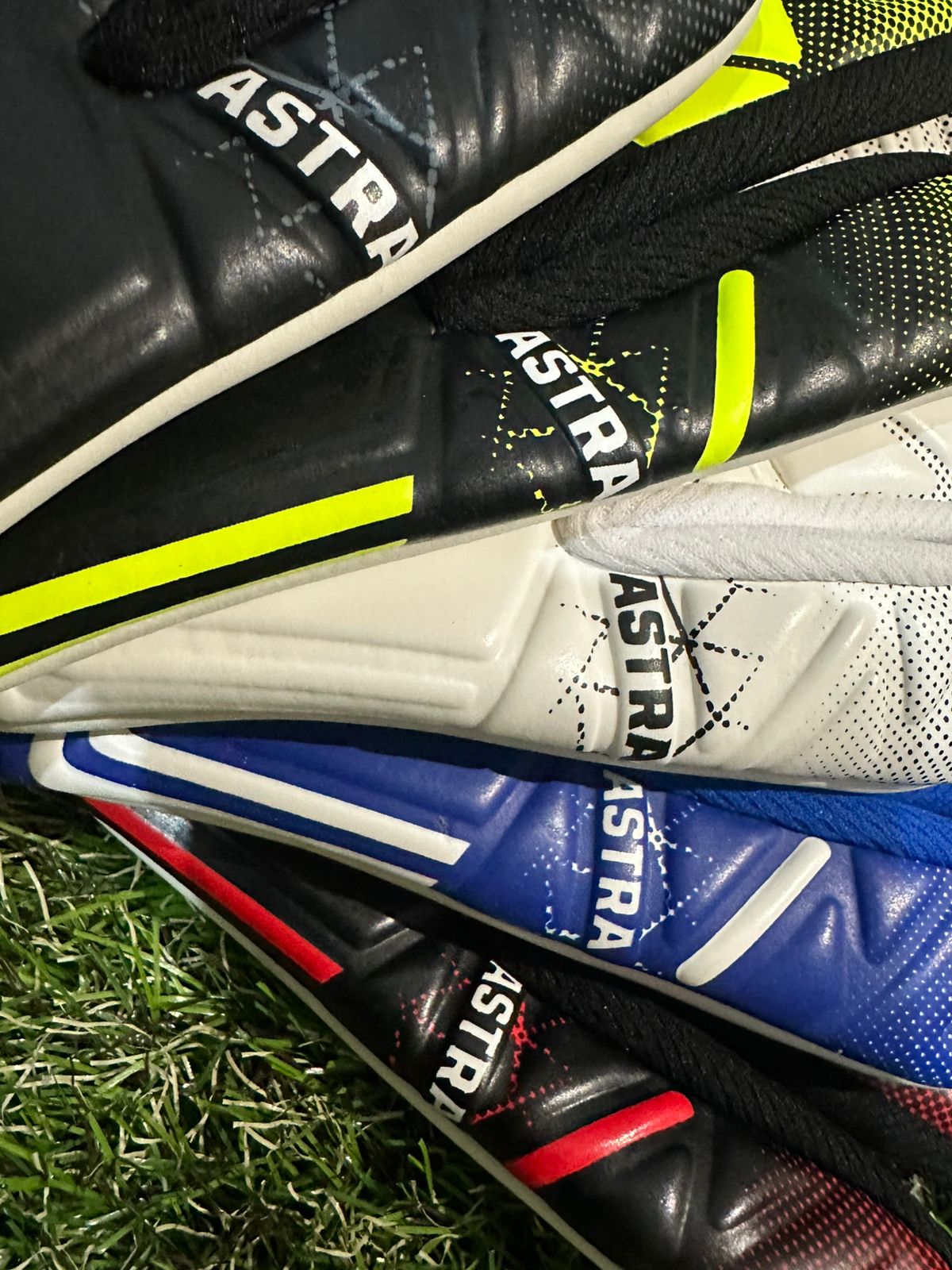 Luva de Goleiro NGA Legacy Black - MS Luvas