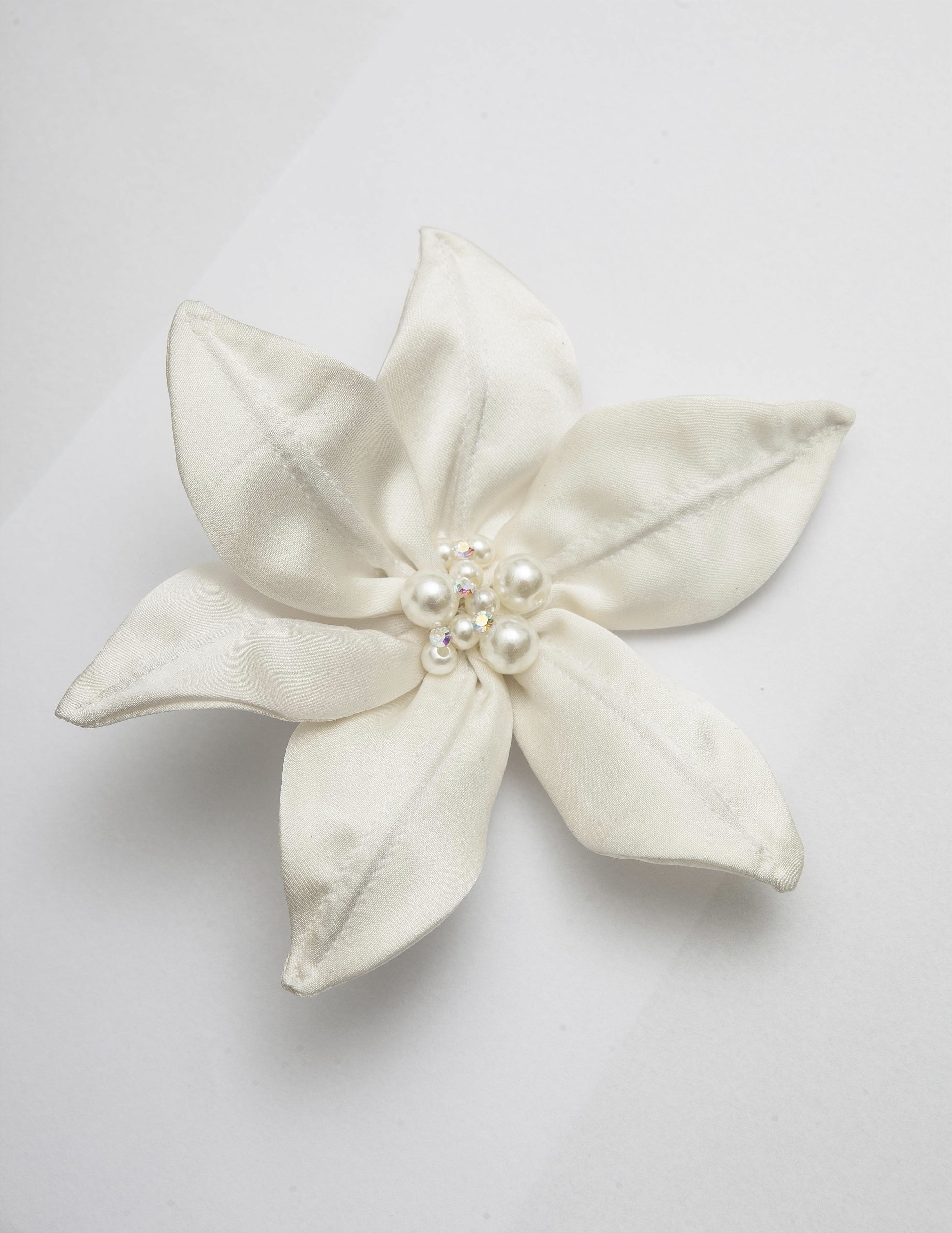 Flores de Seda JC Grinalda Flor da Imperatriz Branca Seda - Jomara Cid