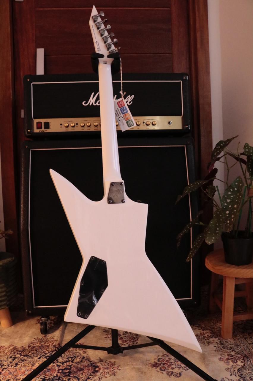 GUITARRA ESP LTD EXPLORER MAX 200 - OUTLET - MAX CAVALERA - Crunch Music