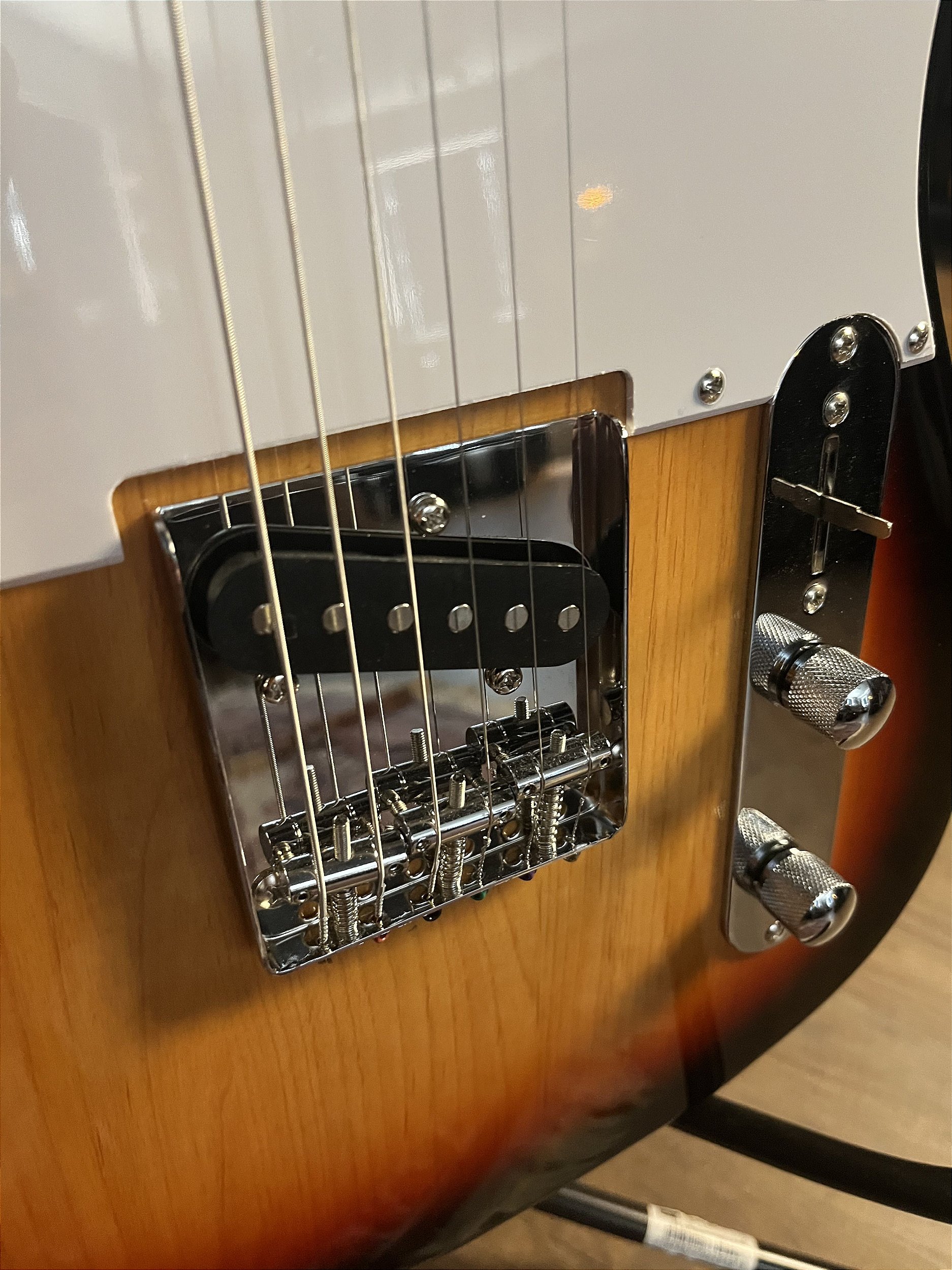 Guitarra SX Telecaster STL50 3TS Sunbusrt com capa - Crunch Music