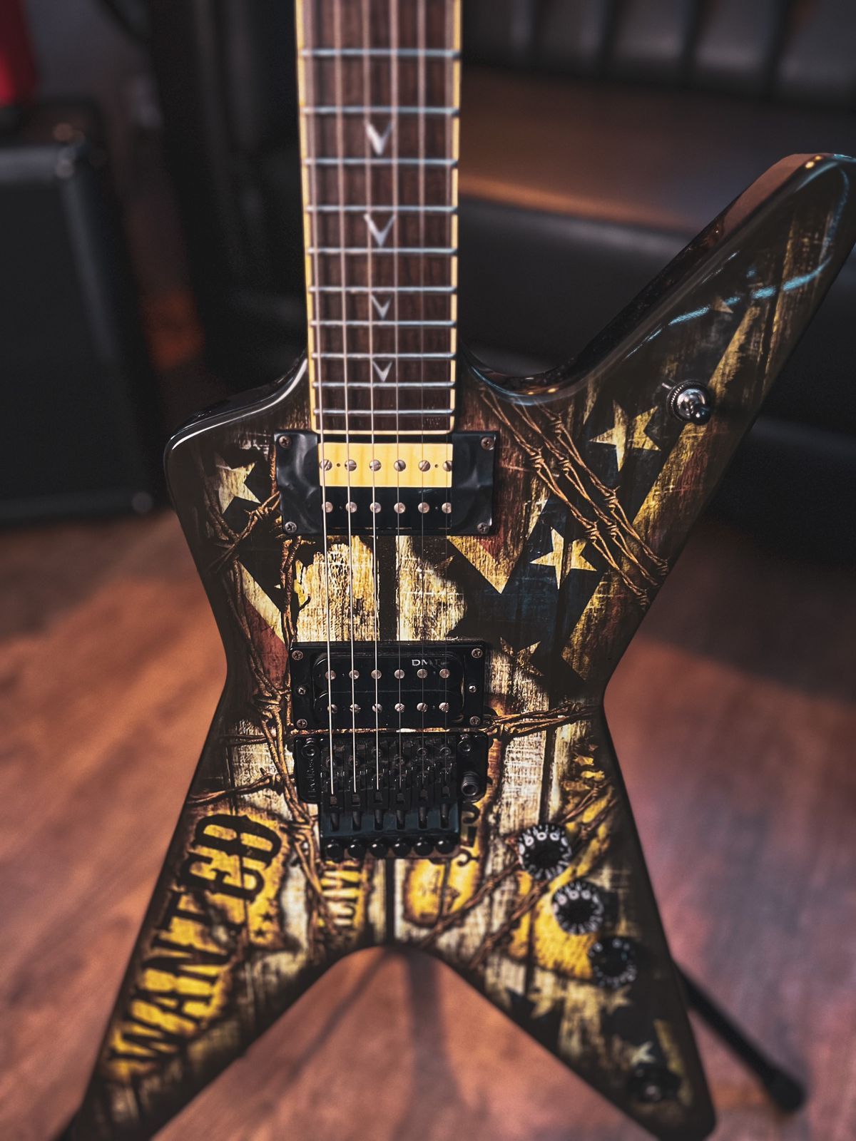 GUITARRA DEAN DIMEBAG DARRELL WANTED PANTERA - Crunch Music