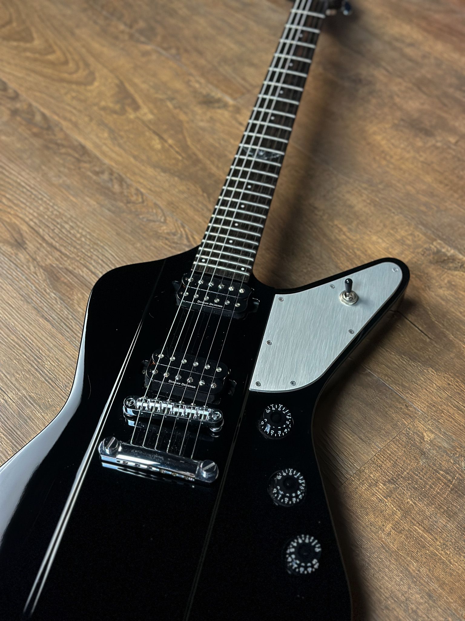 GUITARRA WASHBURN PARALLAXE PXZ200B PRIESTESS BLACK - Crunch Music