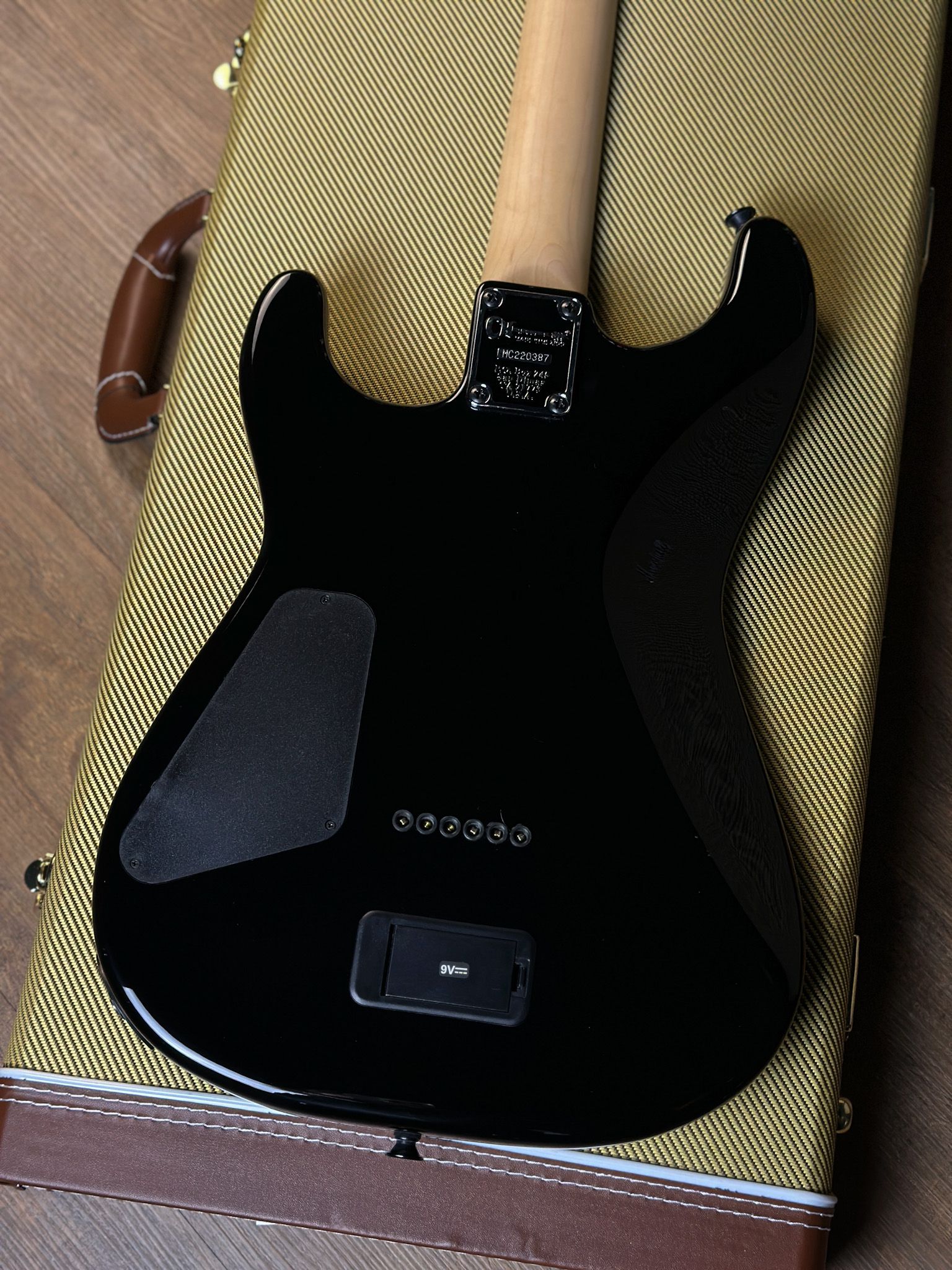 Guitarra Charvel Sean Long Signature Pro-Mod San-Dimas EMG - Crunch Music