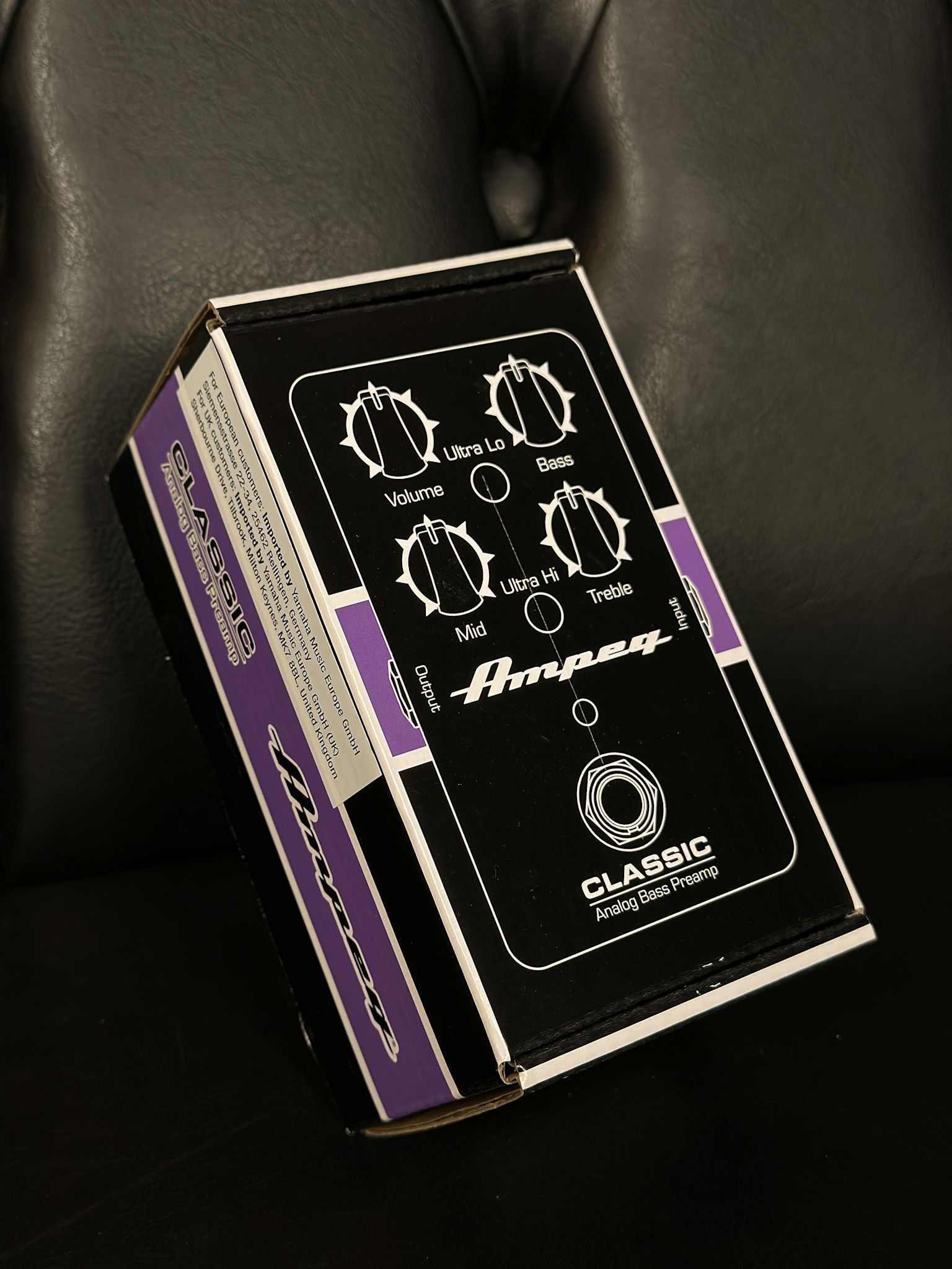 PEDAL PRE AMPLIFICADOR PARA BAIXO - CLASSIC BASS - AMPEG - Crunch Music