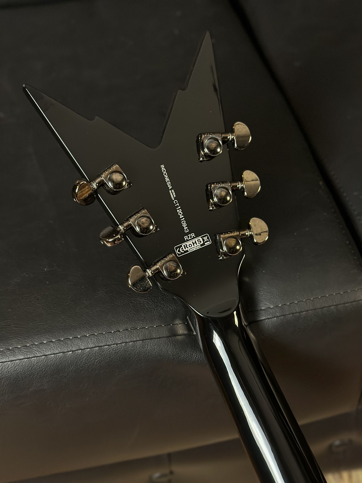 GUITARRA DEAN XRAY - DIMEBAG SERIES - COM CASE - Crunch Music