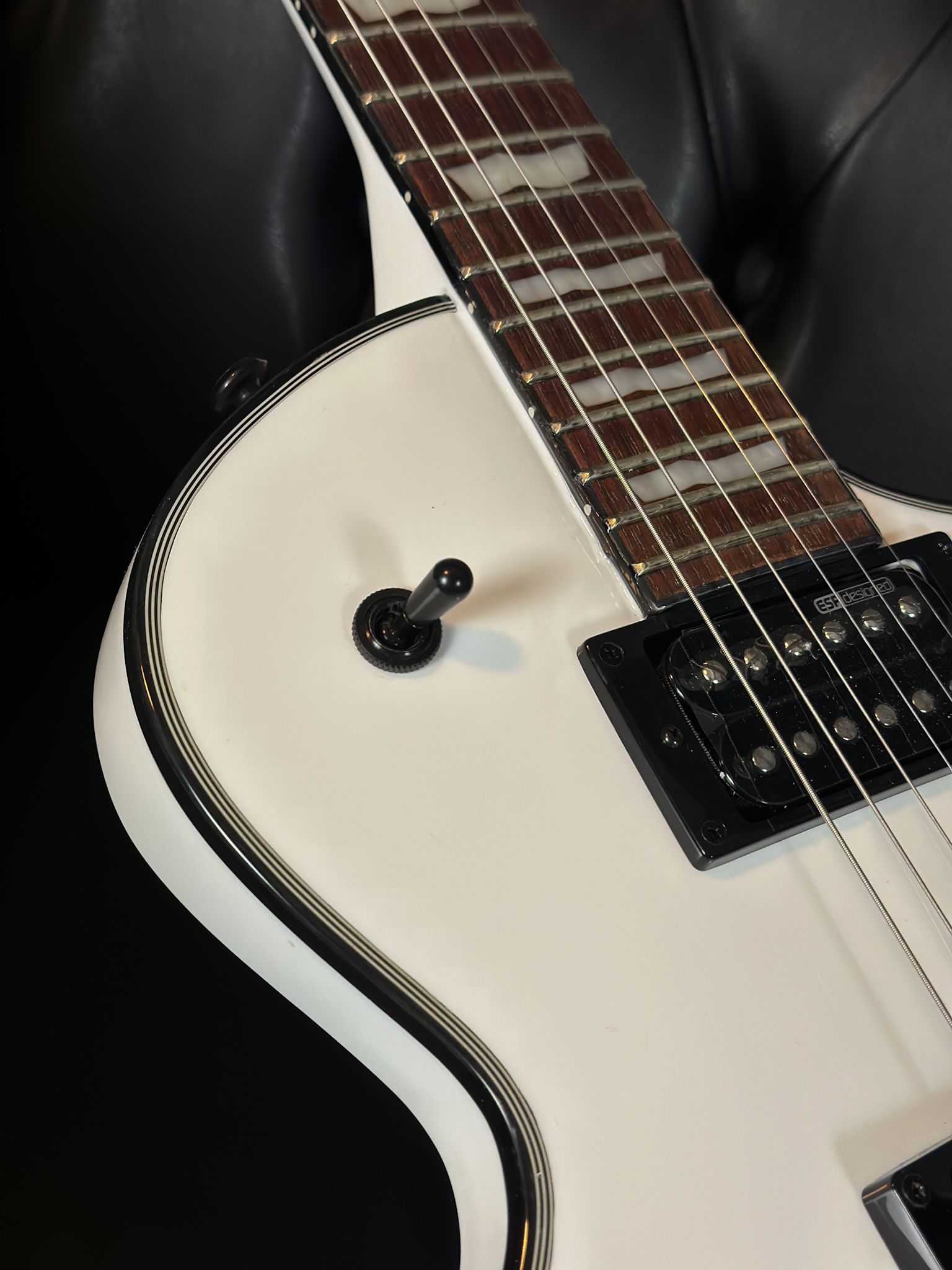 GUITARRA ESP LTD EC-256 LEC256SW - SNOW WHITE - EC256 - Crunch Music