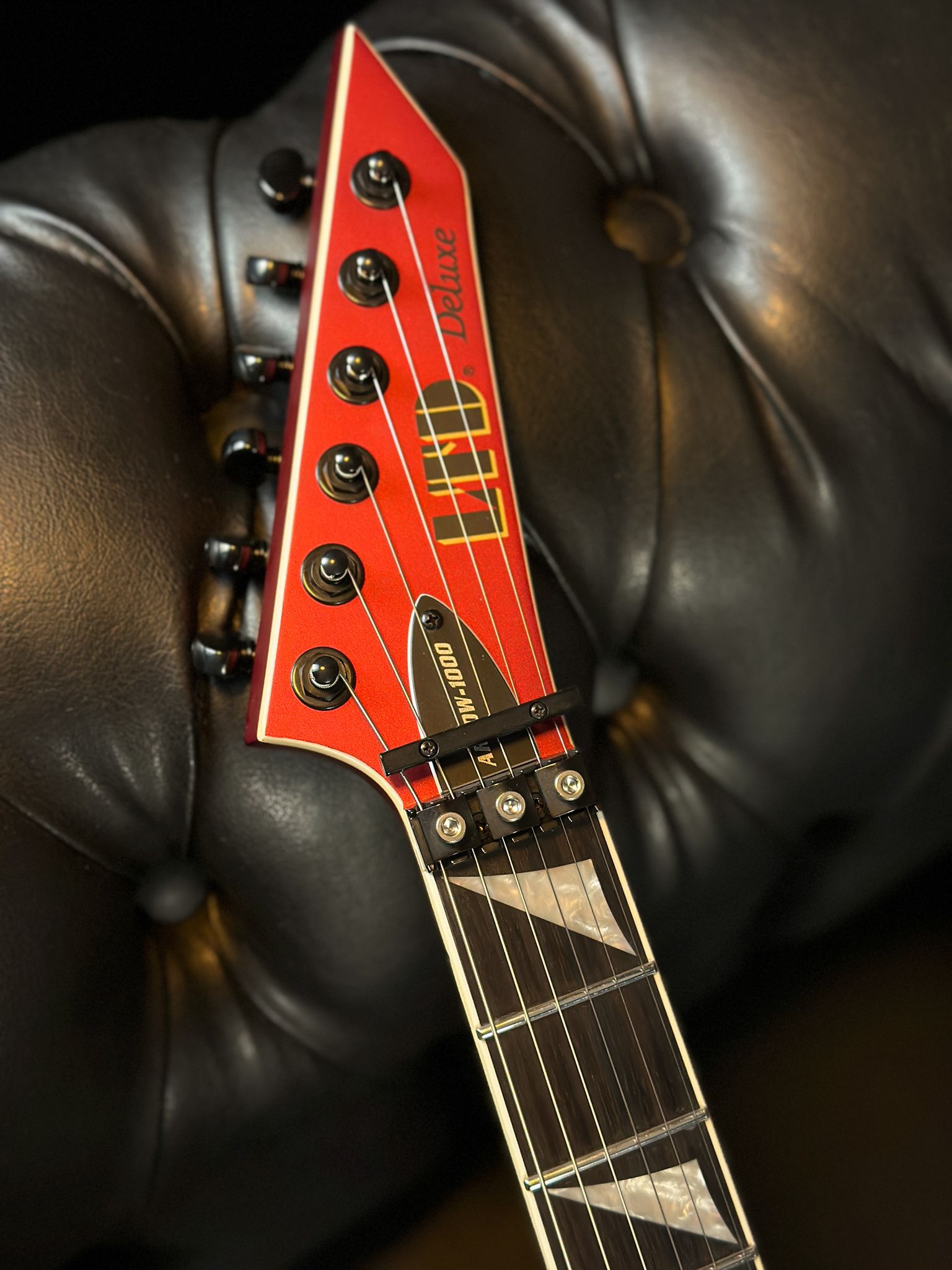 GUITARRA ESP LTD ARROW1000 - CANDY APPLE RED SATIN - Crunch Music