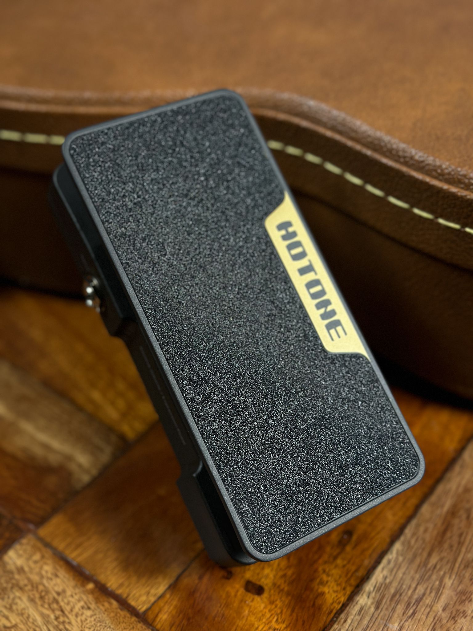 PEDAL AMPERO PRESS - PASSIVE VOLUME/EXPRESSION - HOTONE - Crunch Music