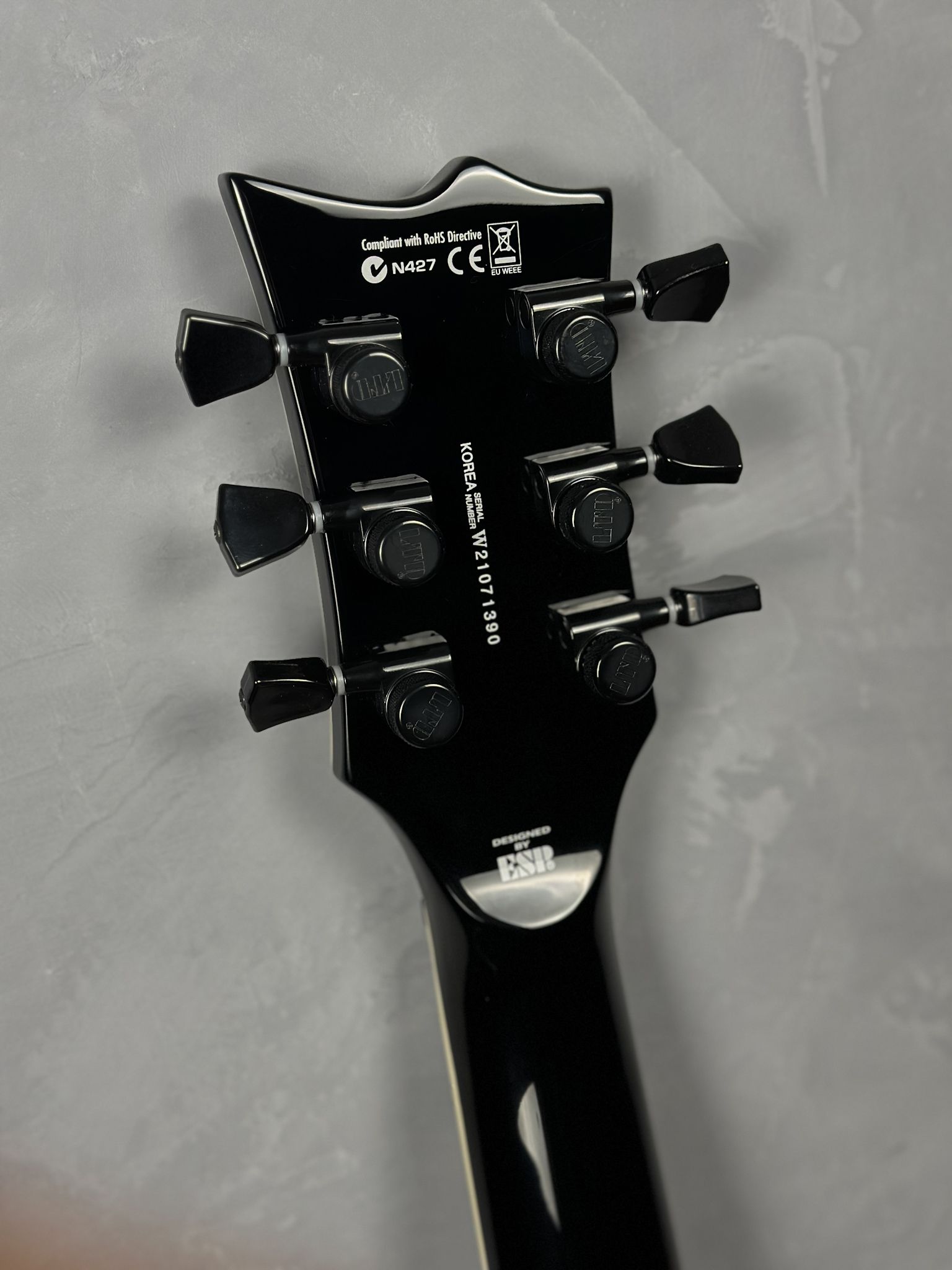 GUITARRA ESP LTD EC1000S - BLACK - Crunch Music