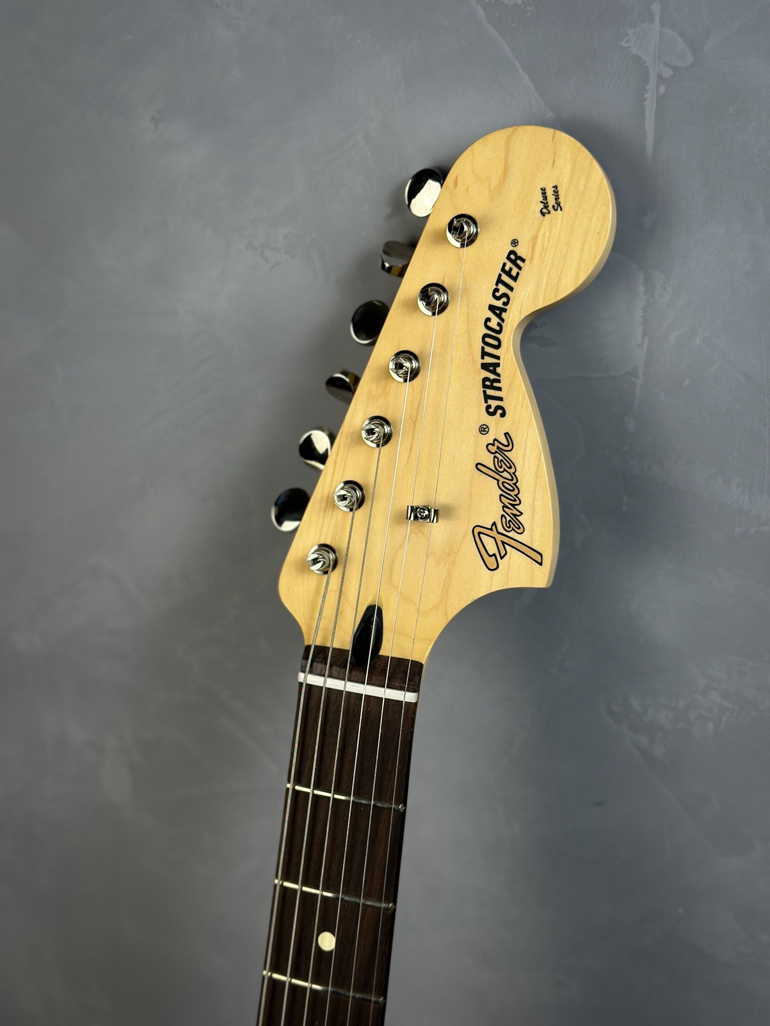 GUITARRA TOM DELONGE DAPHNE BLUE - FENDER - HUMBUCKER - PONTE FIXA ...