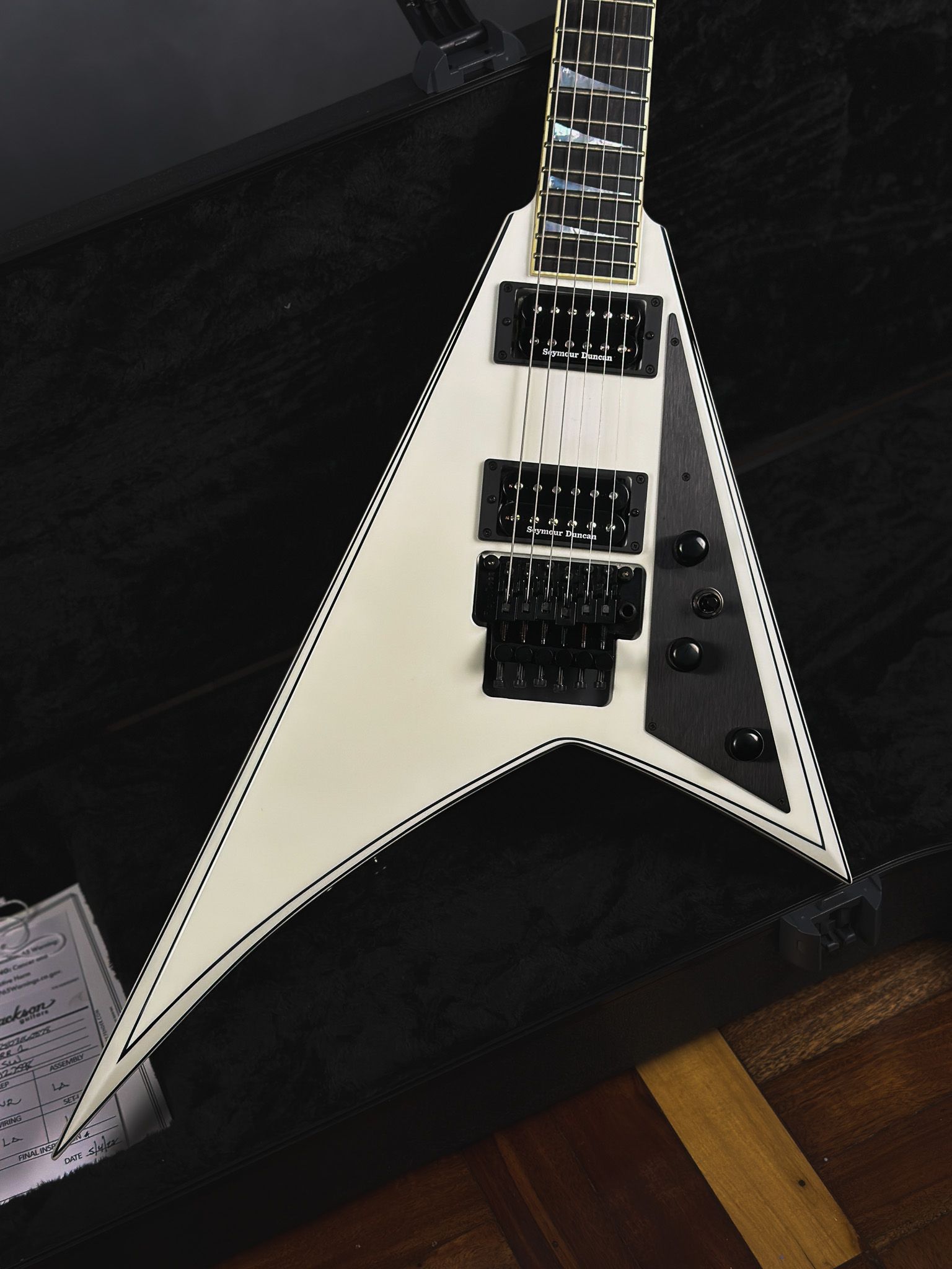Jackson Custom Shop RR-1 Randy Rhoads Snow White Pin Striped - Crunch Music