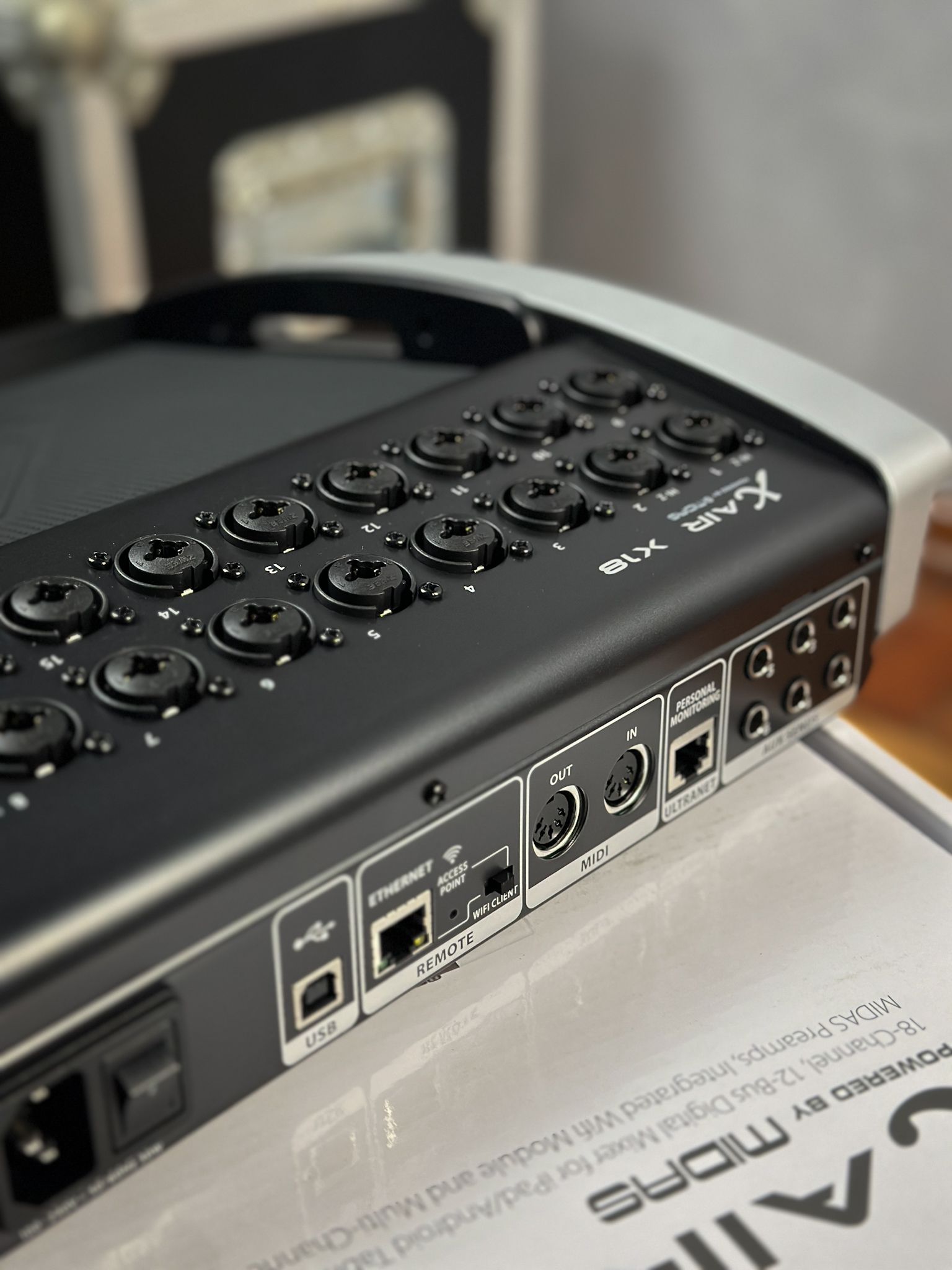 Mesa Digital Behringer X18 - Mixer Digital 18 Canais - 2 Anos de ...