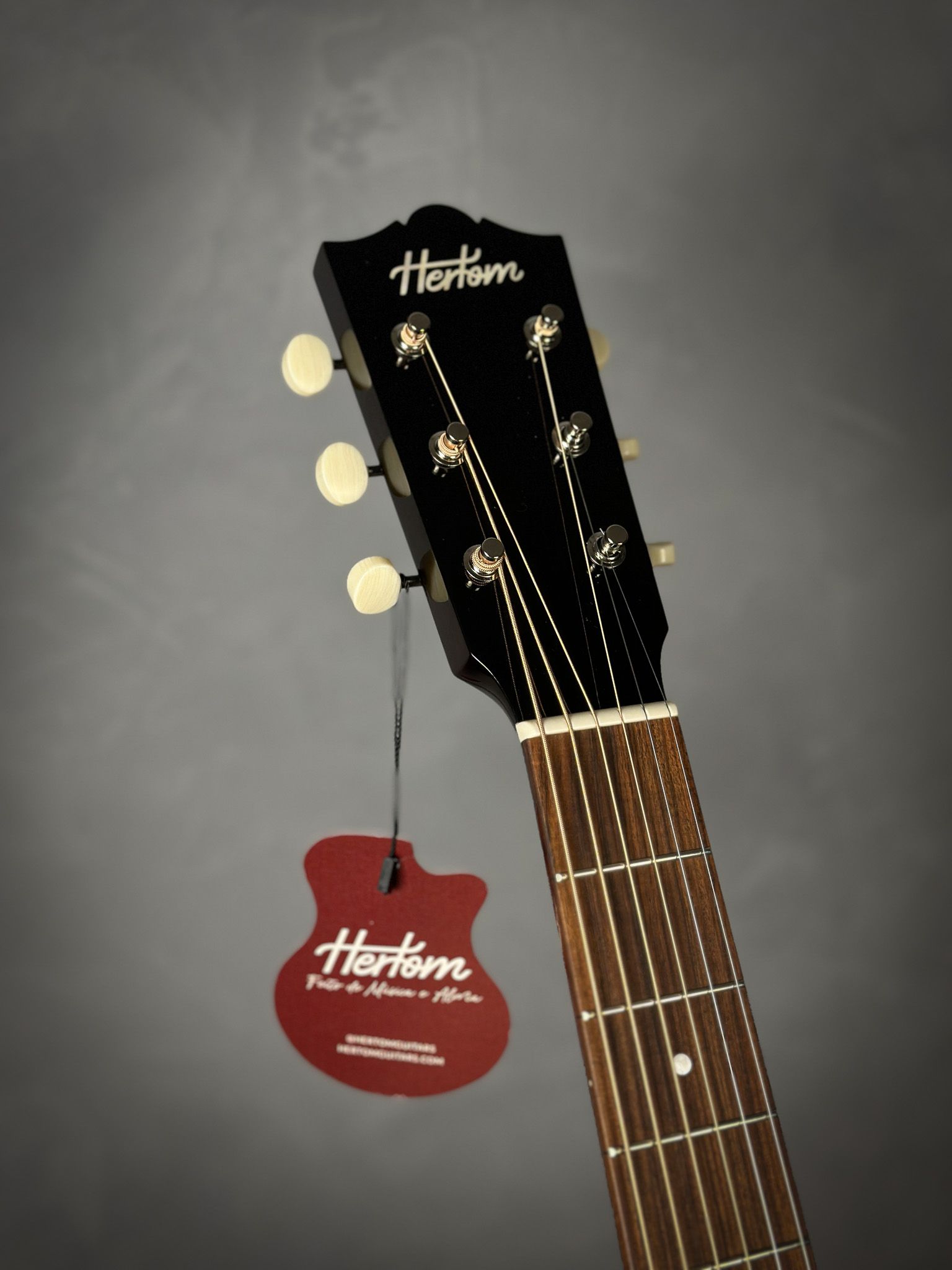 VIOLAO J45 DLX SUNBURST - HERTOM - Crunch Music