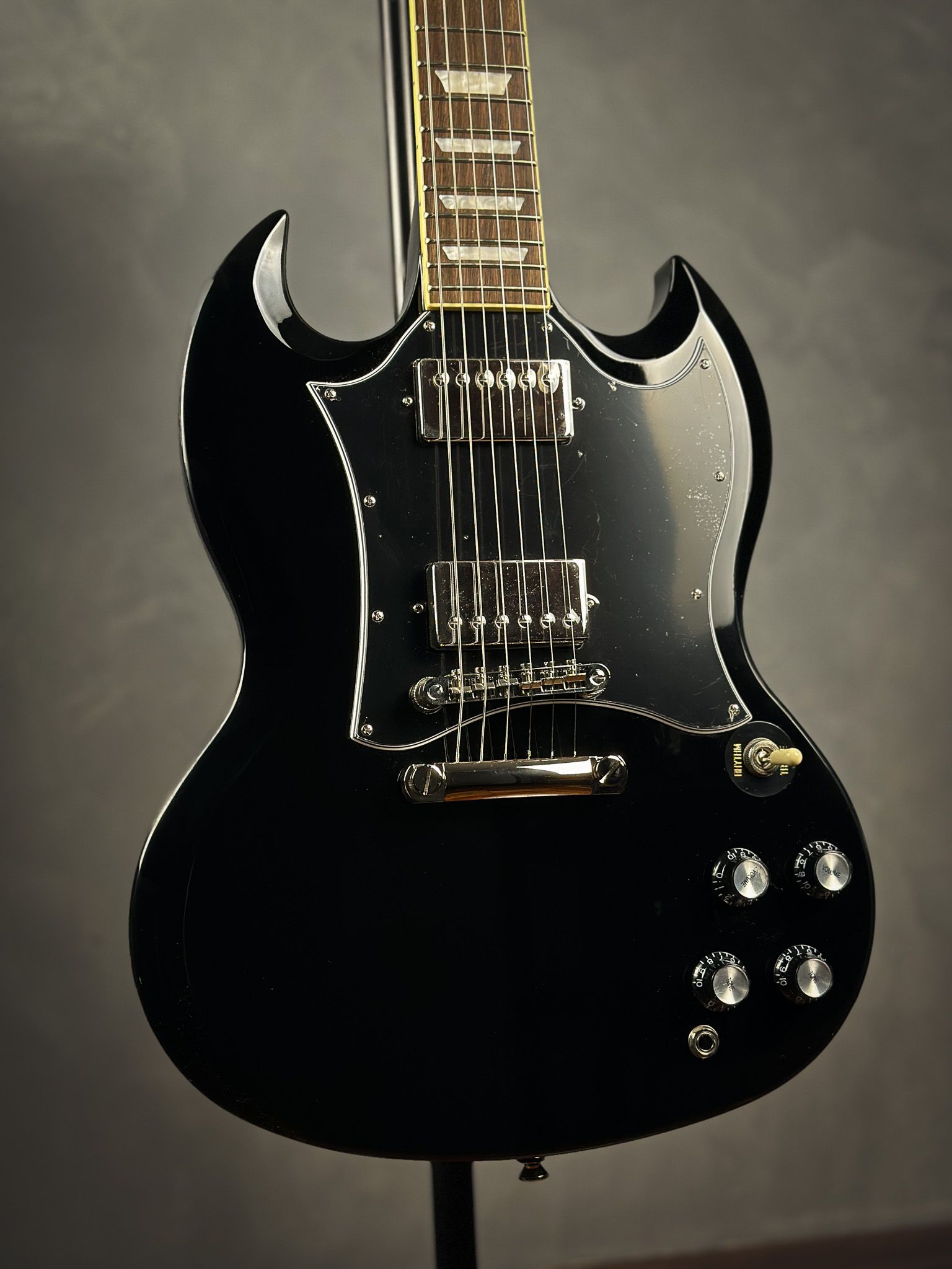 GUITARRA EPIPHONE SG STANDARD - EBONY - Crunch Music