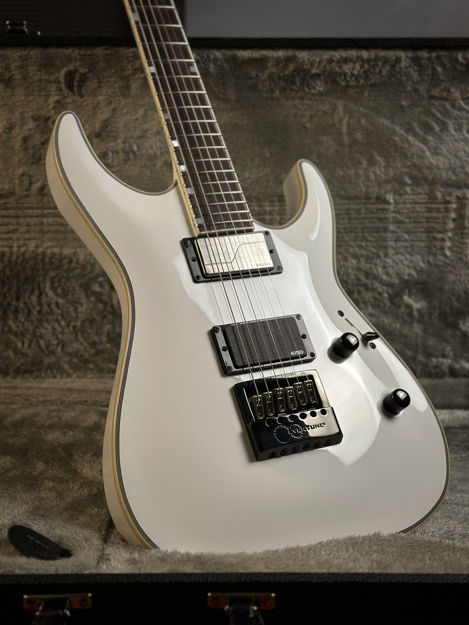GUITARRA LTD MH1000 ET - EVERTUNE SNOW WHITE - CASE - USADA - Crunch Music