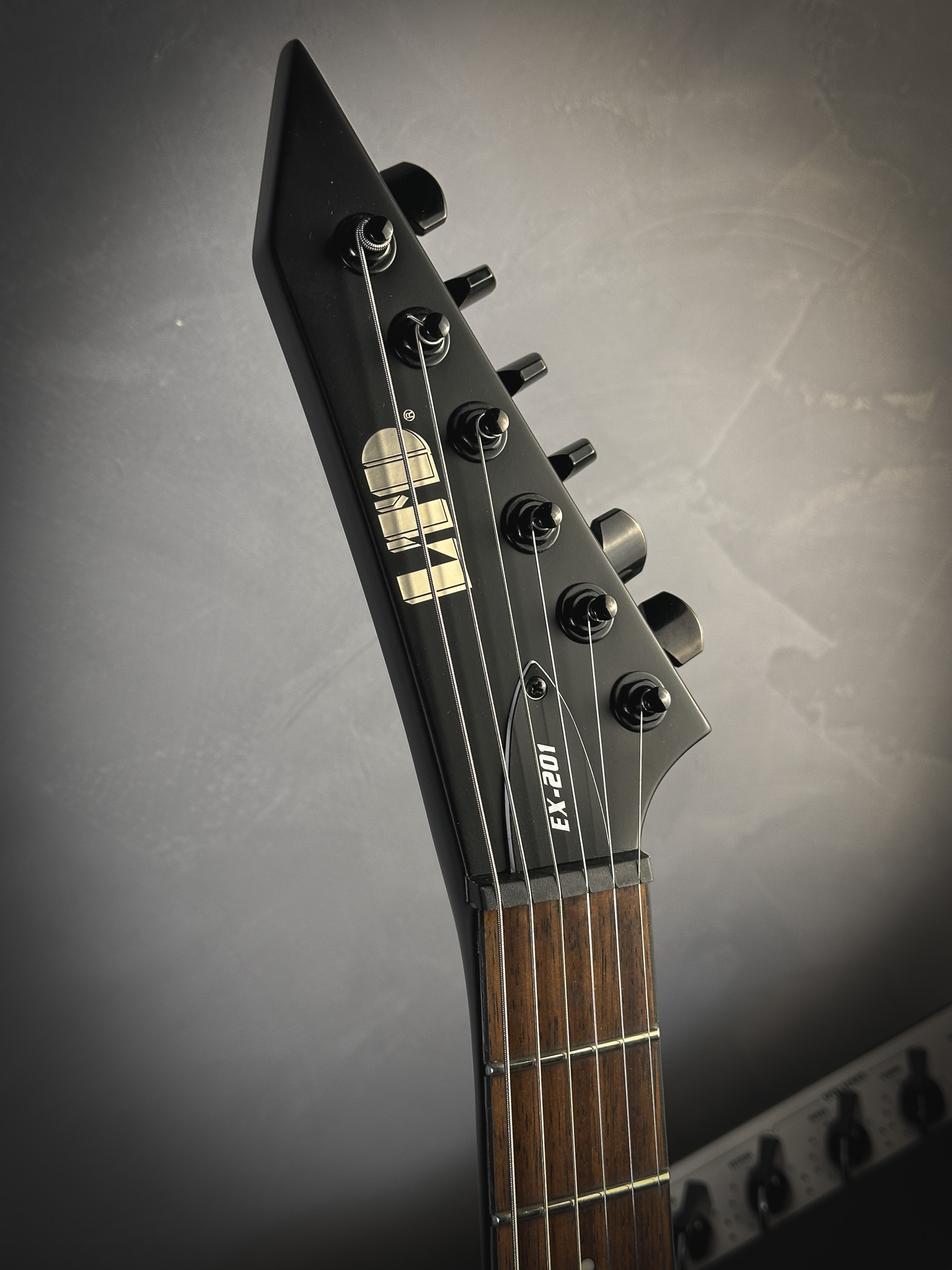 GUITARRA ESP LTD EX-201 - BLACK SATIN - HUMBUCKER - PUSH PULL - Crunch ...