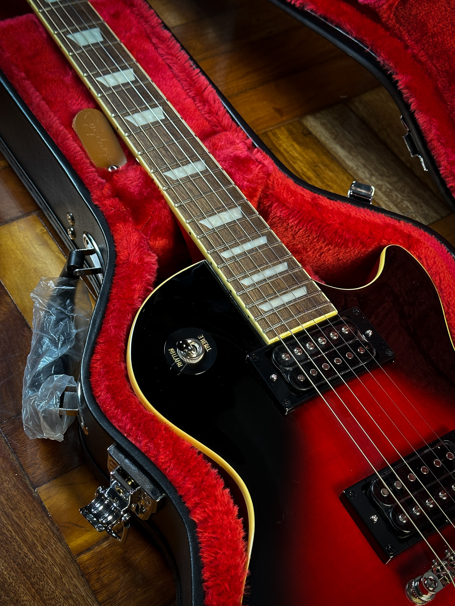 GUITARRA EPIPHONE LP STANDARD SLASH CASE - VERMILLION BURST - Crunch Music