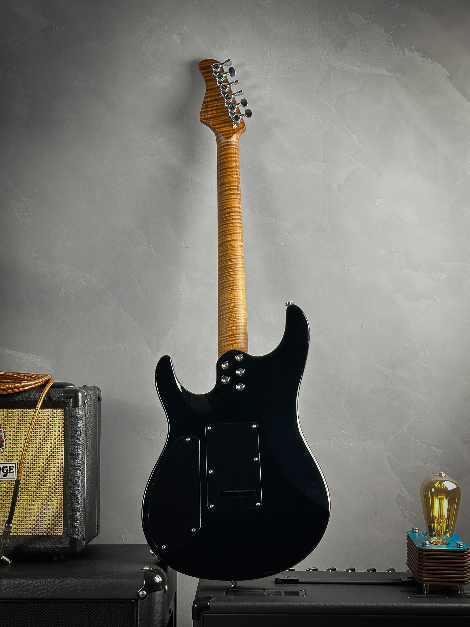 Guitarra Music Maker Evo Pro 2023 - Com case - Crunch Music