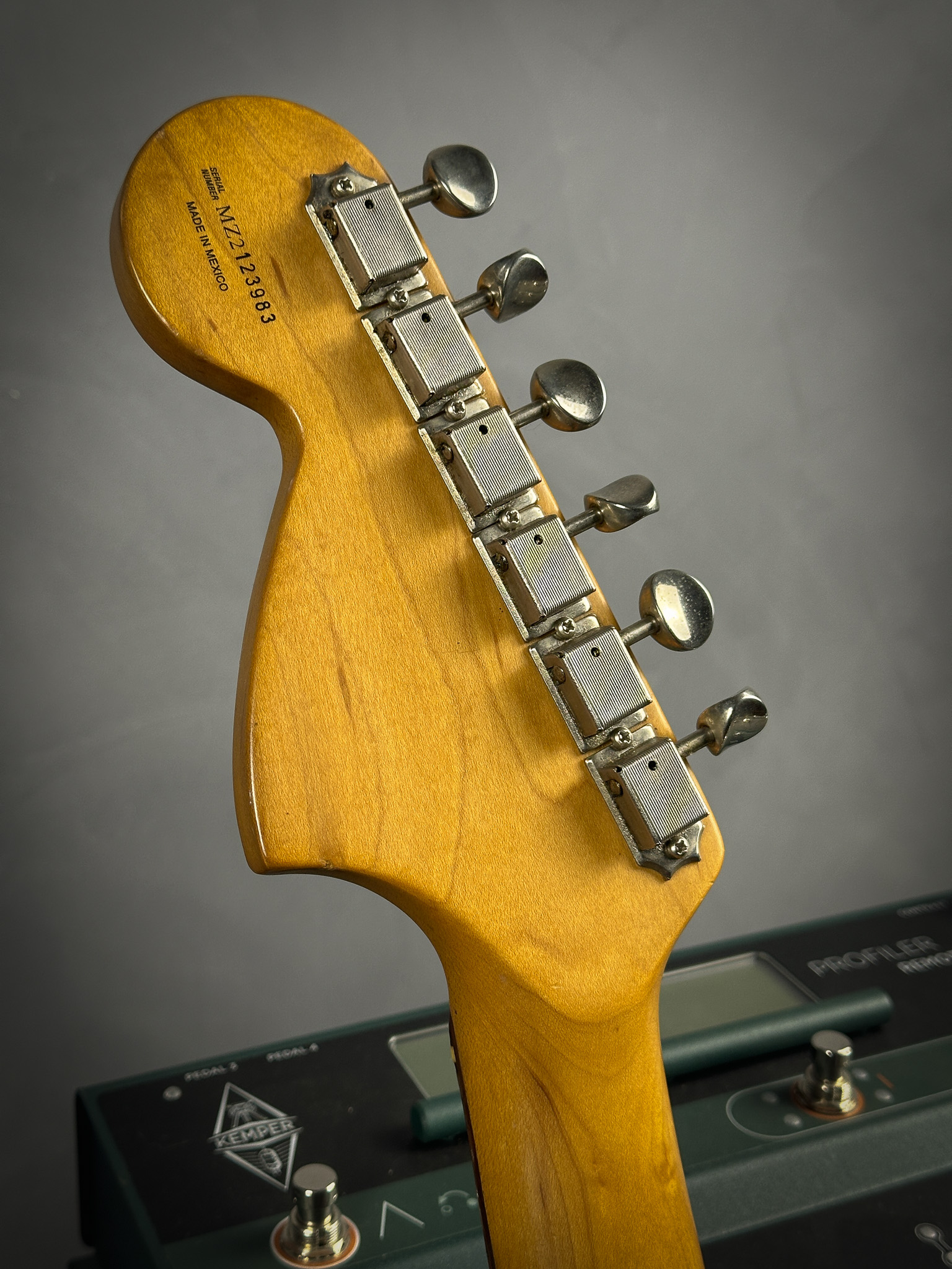 GUITARRA TOM DELONGE SURF GREEN - USADA - HUMBUCKER - PONTE FIXA ...