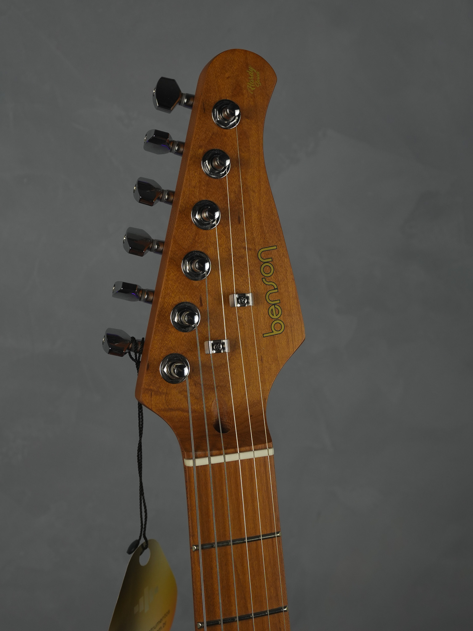 Guitarra Benson Hardy 901 M 3TS /TT Strato Sunburst - Bag - Crunch Music