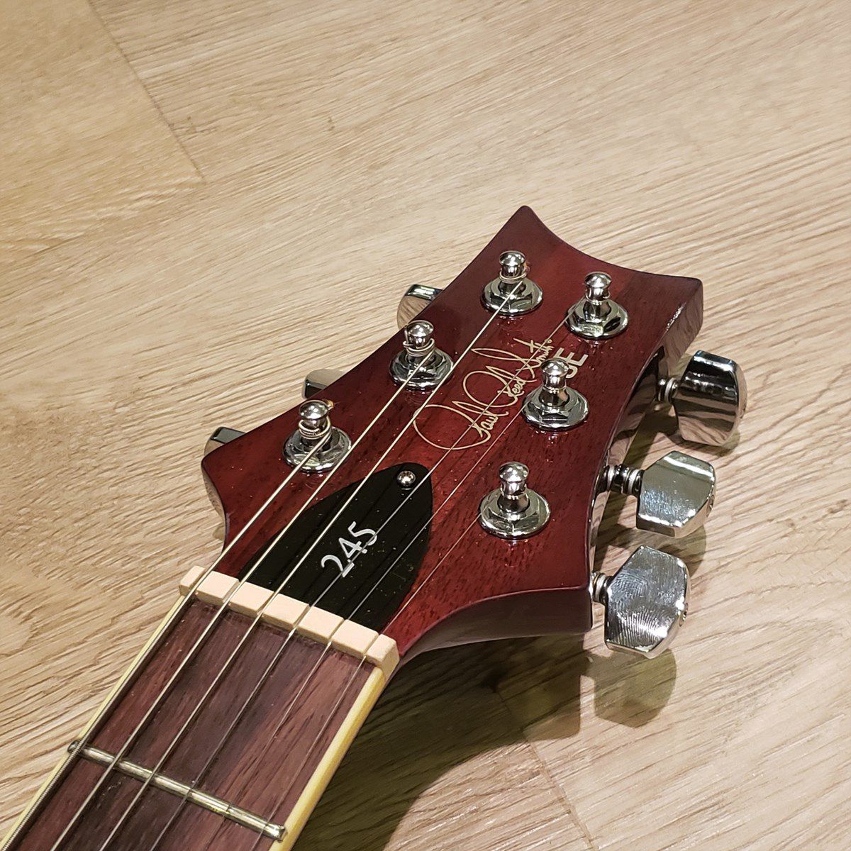 GUITARRA PRS ST245 STANDARD SERIES - TOBACCO SUNBURST - Crunch Music