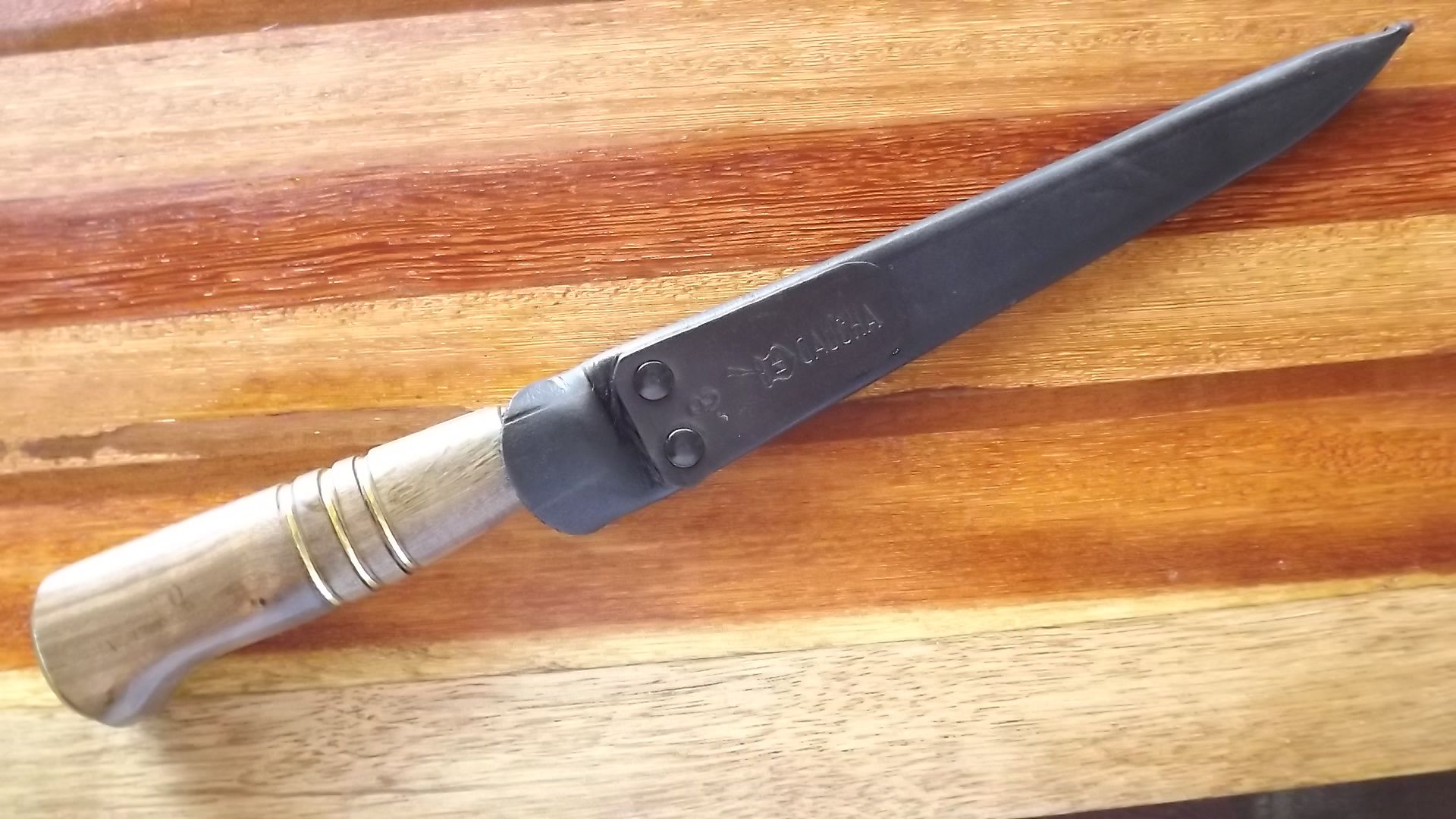 Faca estreita em aço inox, 3,00 mm de espessura, com cabo de madeira e ...