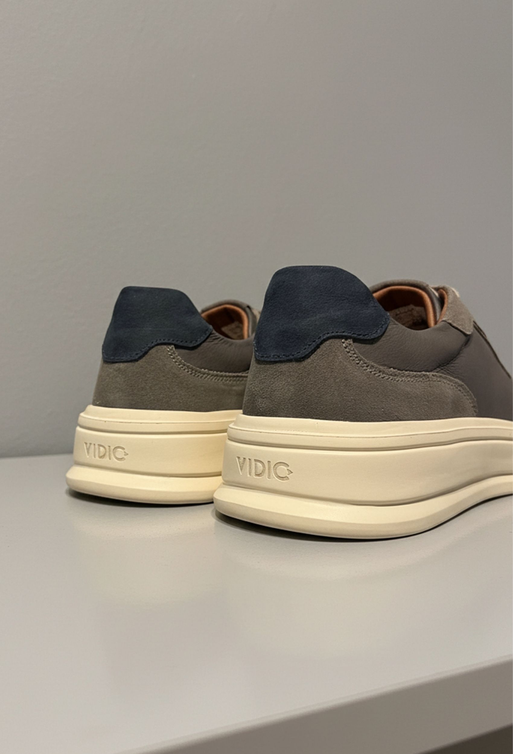 Tênis Sneaker Vidic Atlanta Grafite - VIDIC ® | Loja Online