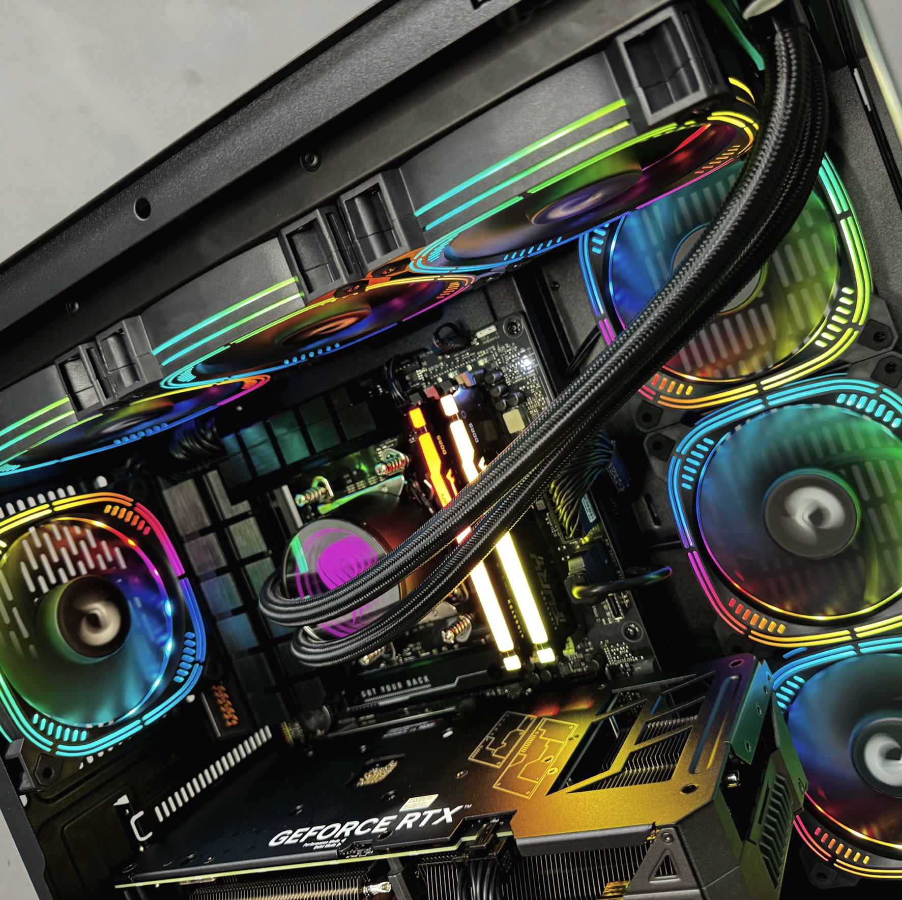 PC GAMER AMD RYZEN 9 9950X3D RAM 32GB SSD 2TB X870 RTX 5080 16GB 1000W ...