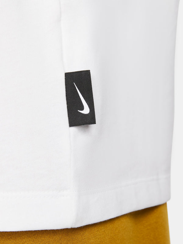 Camiseta Nike Masculina Sportswear - Branca FD1244 - CARINHA DAS MARCAS