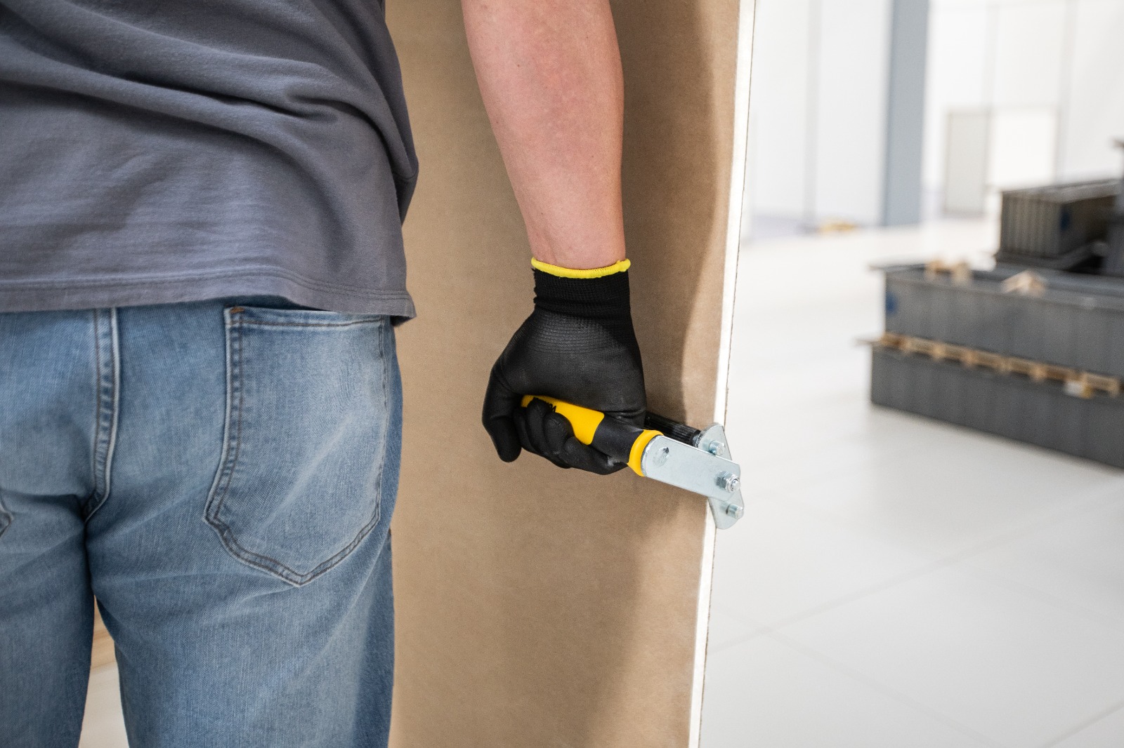 Suporte para Carregar Chapas de Drywall e MDF - Deville Kerr