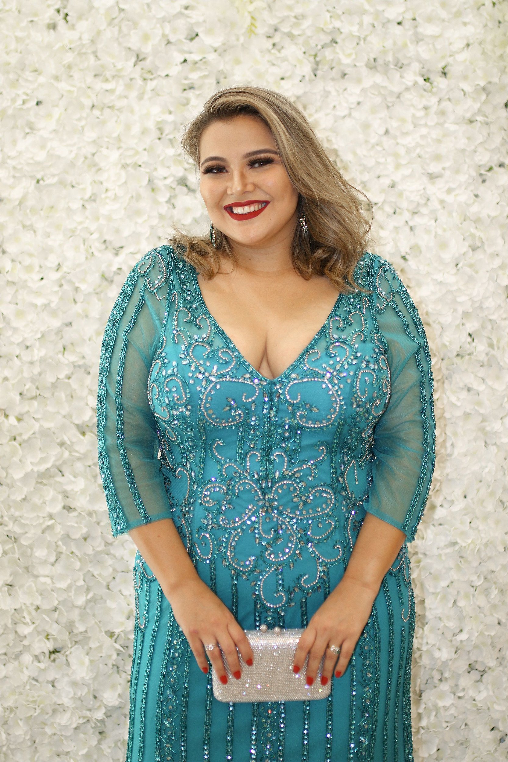 BAZAR - VESTIDO VERDE TURQUESA TODO BORDADO COM MANGA EM TULE - Closet ...