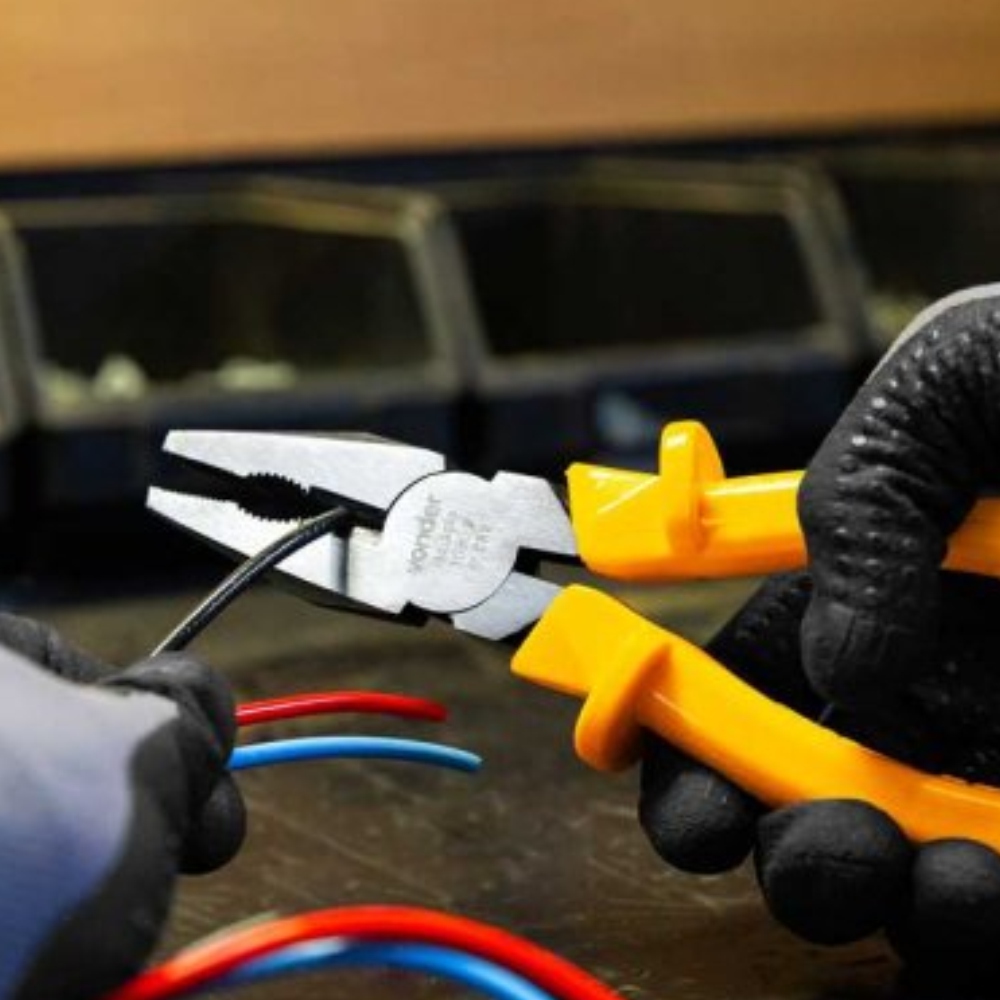 Alicate Universal 8 Crv Eletrica 1000V - Vonder - Ponto da Eletricidade