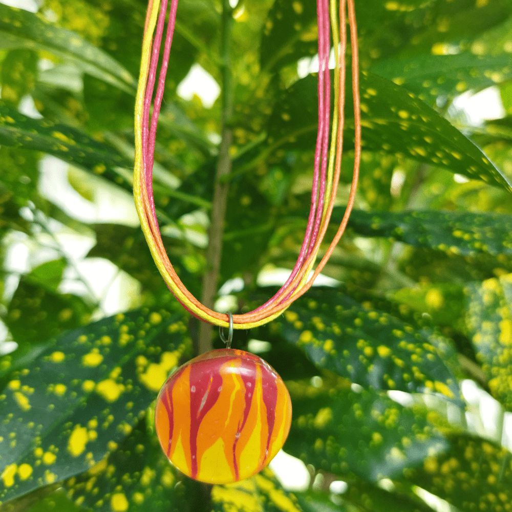 Colar Difusor Aromático Artesanal de Vidro Quatro Elementos - Fogo ...