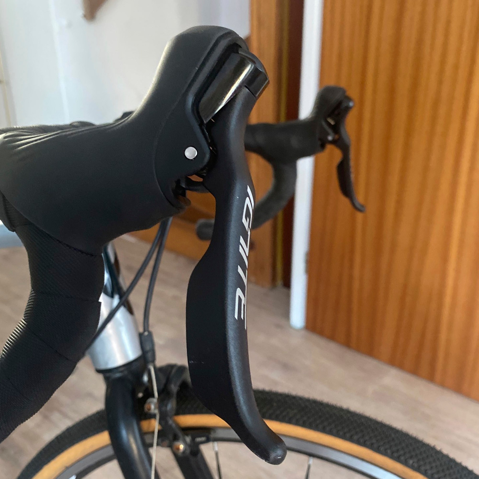 Par Manete STI 2x9 Sensah Ignite Speed Gravel Claris Shimano - Fluindo ...