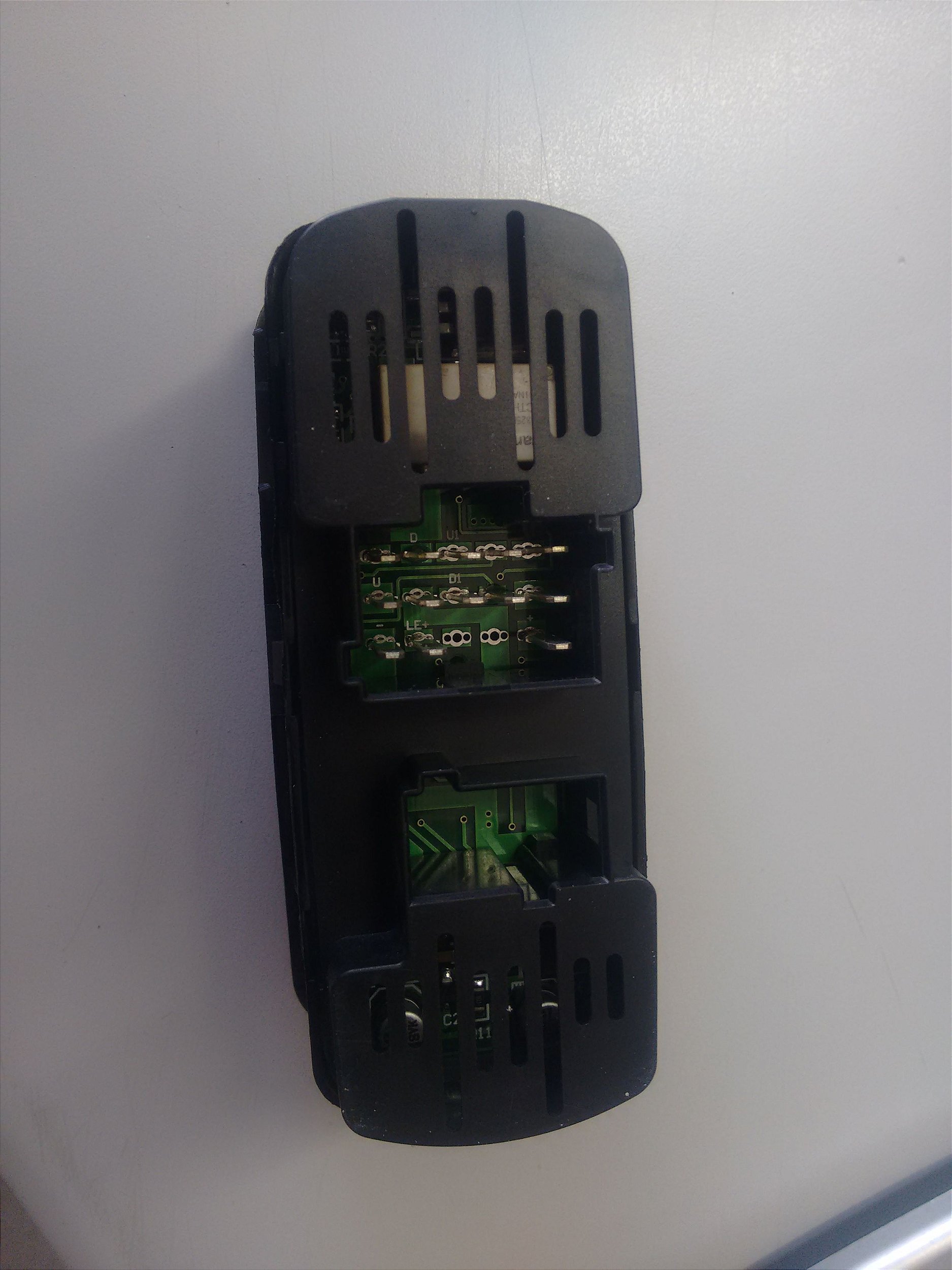 0025452013 - COMANDO VIDRO ELETRICO LD PASSAGEIRO MERCEDES AXOR - BT ...