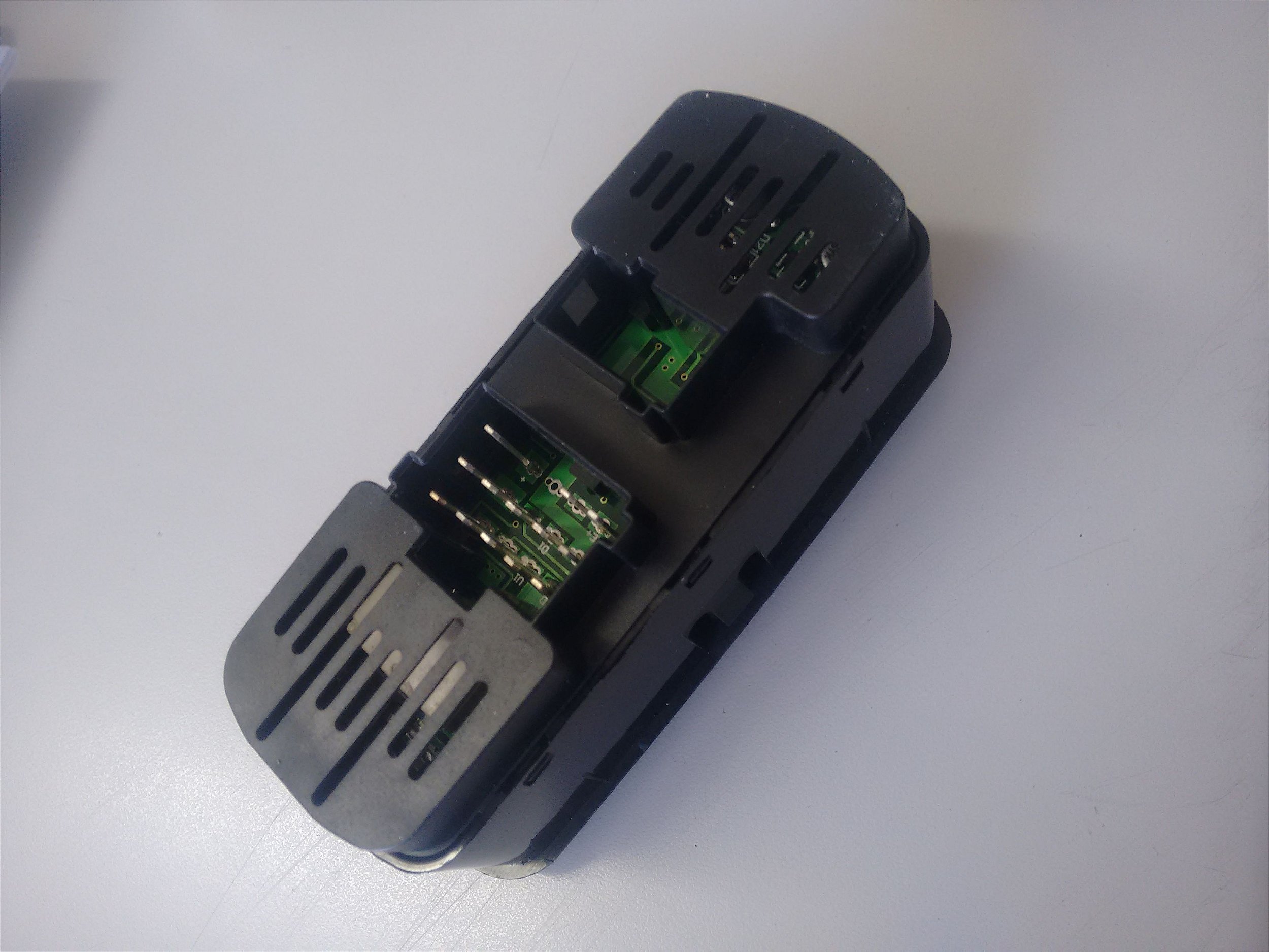 0025452013 - COMANDO VIDRO ELETRICO LD PASSAGEIRO MERCEDES AXOR - BT ...