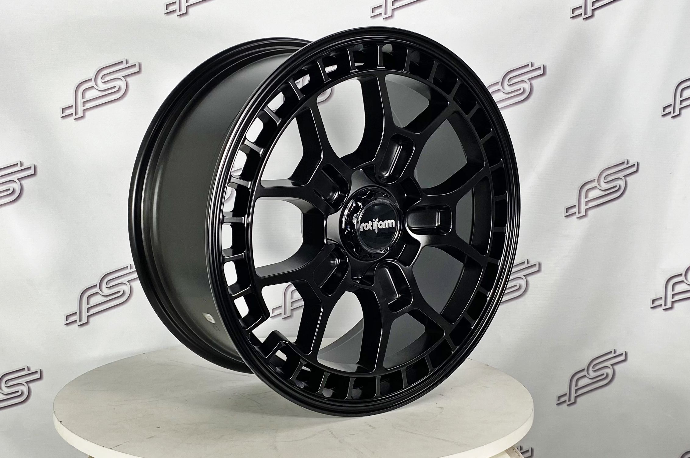 Jogo De Rodas Rotiform ZMO-M R180 Preto Semi-Brilho 5x112 - 18x8,5 ...