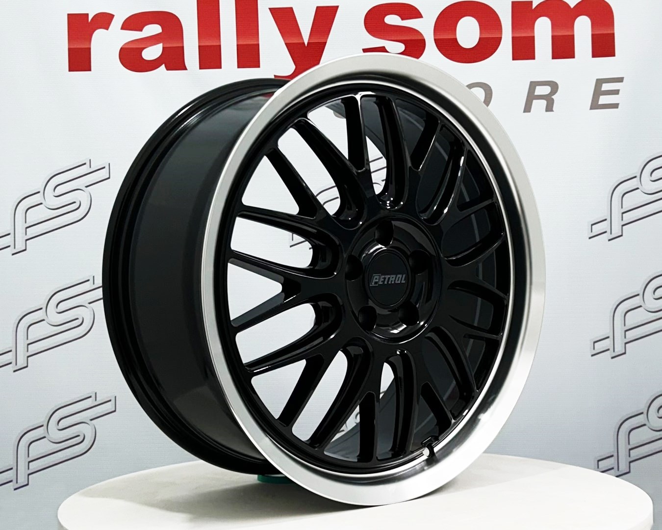 Jogo de Roda Petrol P4C Preto Borda Diamantada 5x108 - 19x8,0 Offset 40 ...