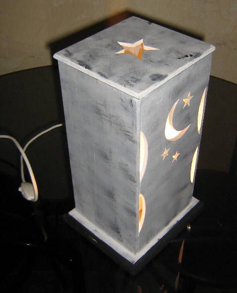 Abajur infantil lua e estrela de madeira - Roseli Art Luz